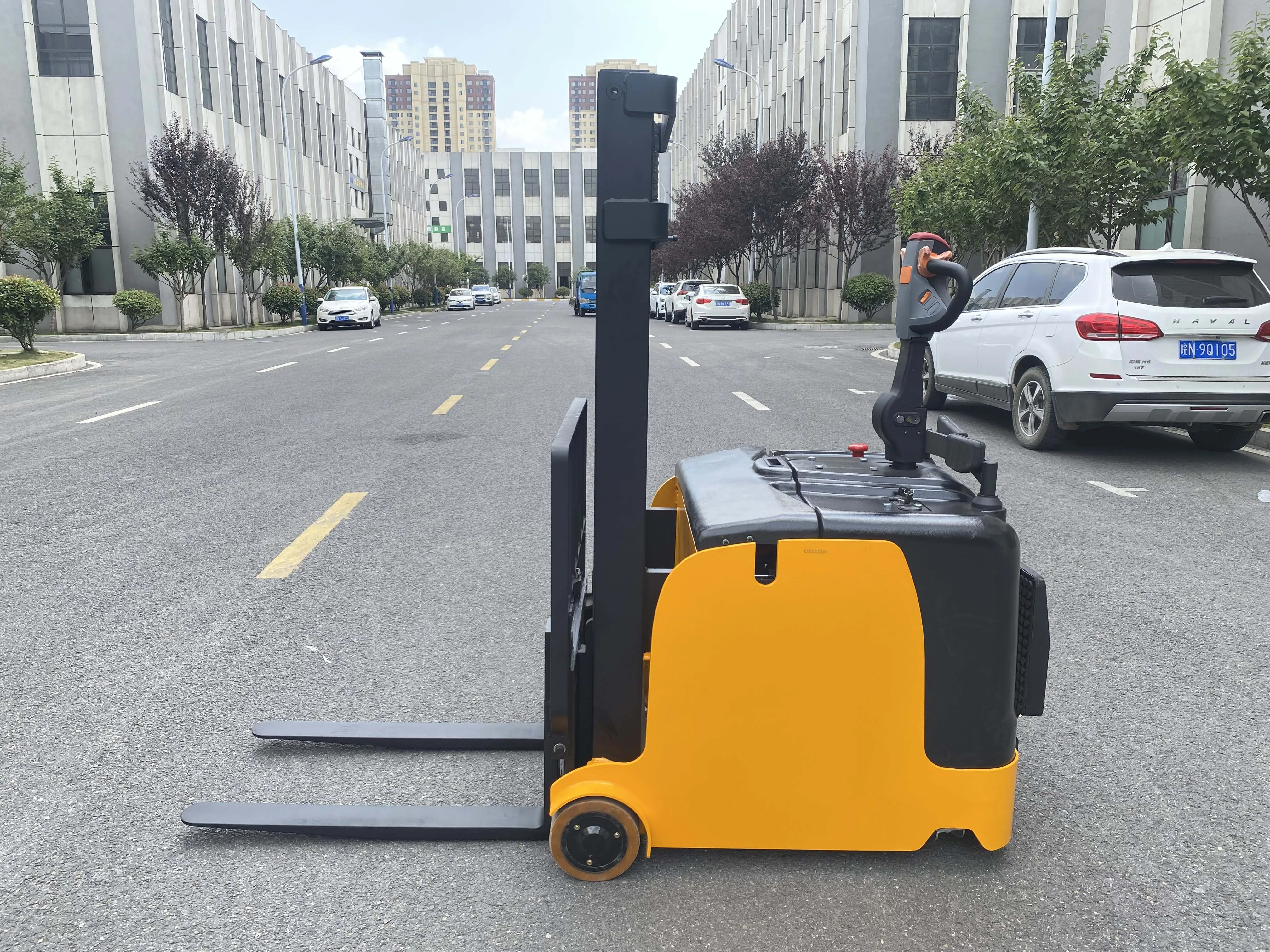 Auto Counter Balance Electric Pallet Stacker 1.5t Automated Guided ...