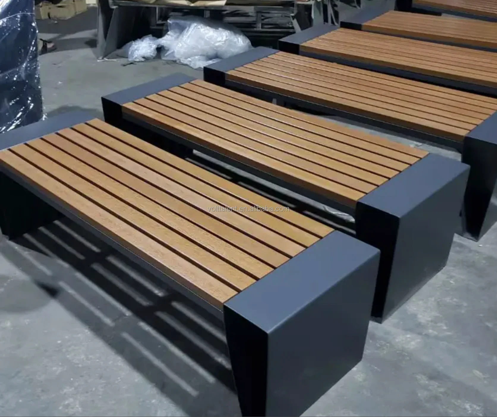 Street Light Pole High Mast Pole With Hot Garden Bench Bank With Wooden ...