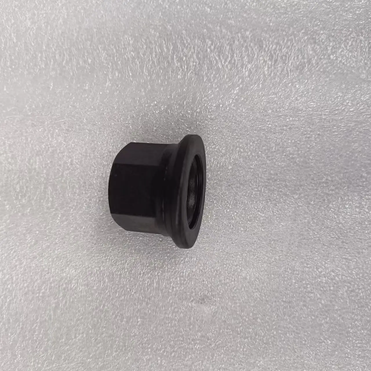 Wholesale Accessory Bus Nut Wheel Bolts and Nuts for Yutong Zhongtong ...