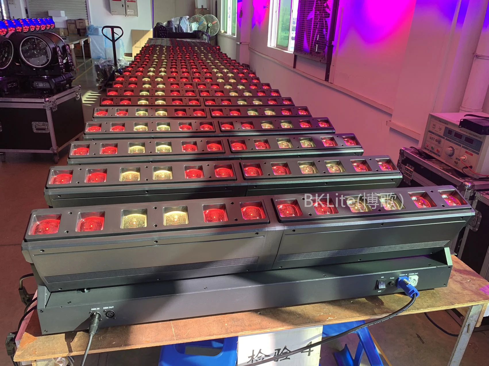 12x40w LED ZOOM Beam BAR - 50000 Hours Lifespan & RGBW Color