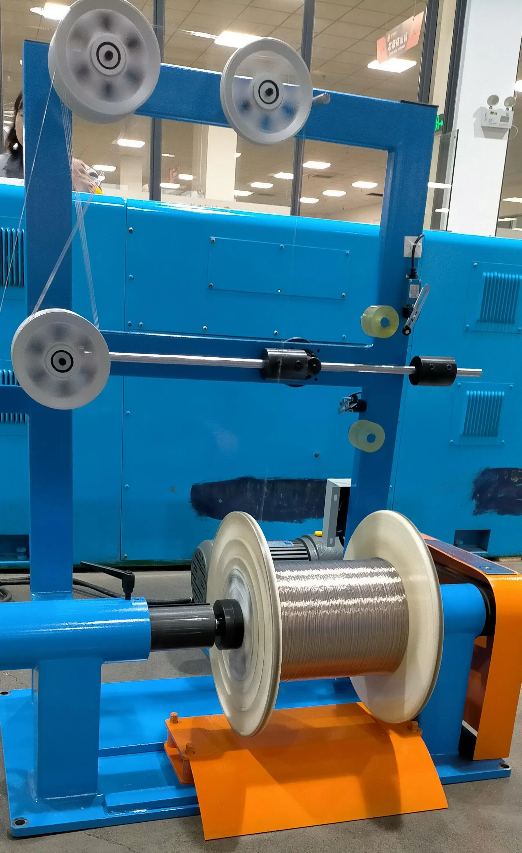 Steel Wire Pipe Motorized Payoff Stand - 500-630 Spool