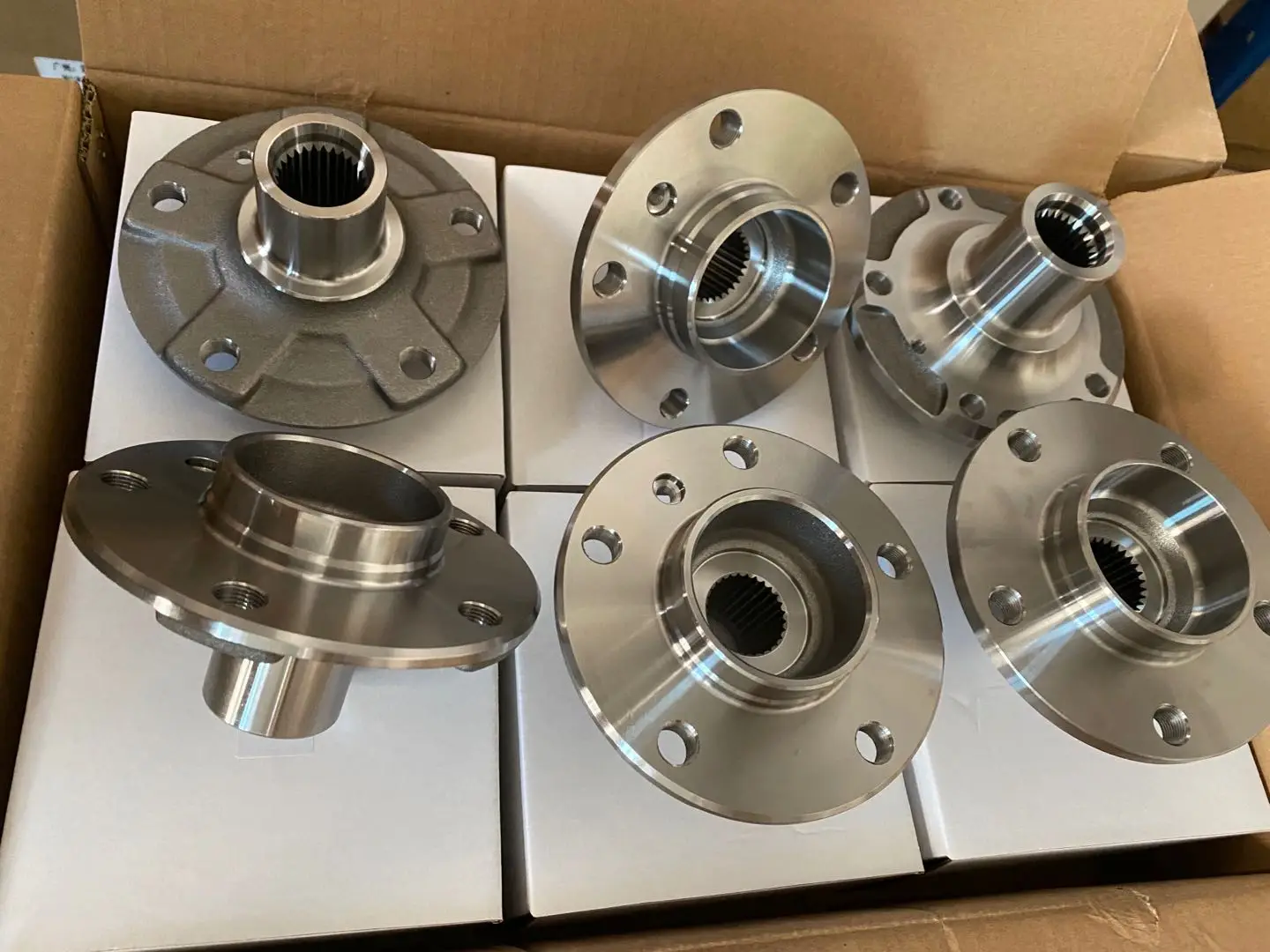 车轮法兰lr001127/lr025107/lr038379/33416777844/33416867815/33416867262 ...