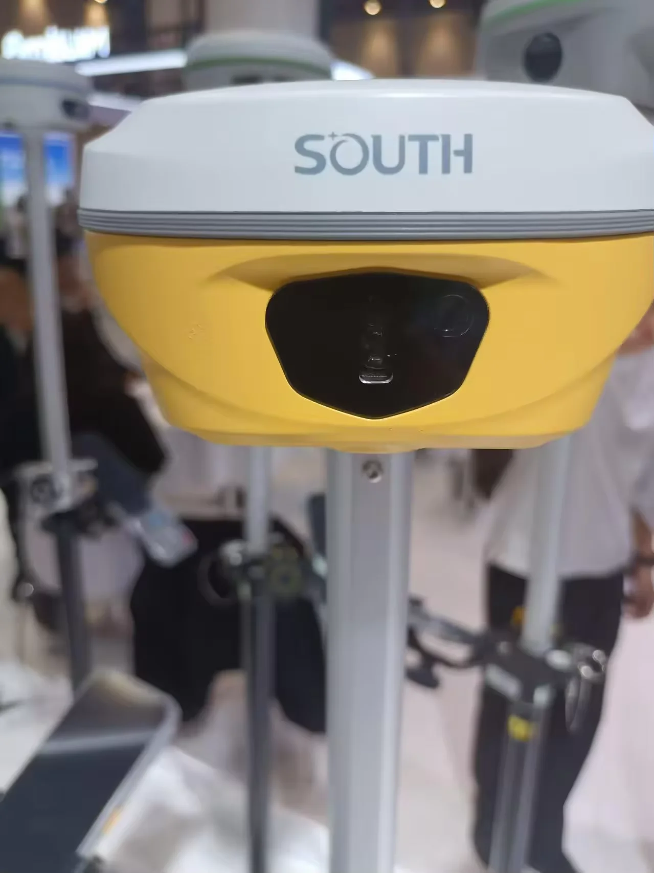 SOUTH ALPS1 Total GNSS RTK Visual Positioning Laser Measurement Latest ...