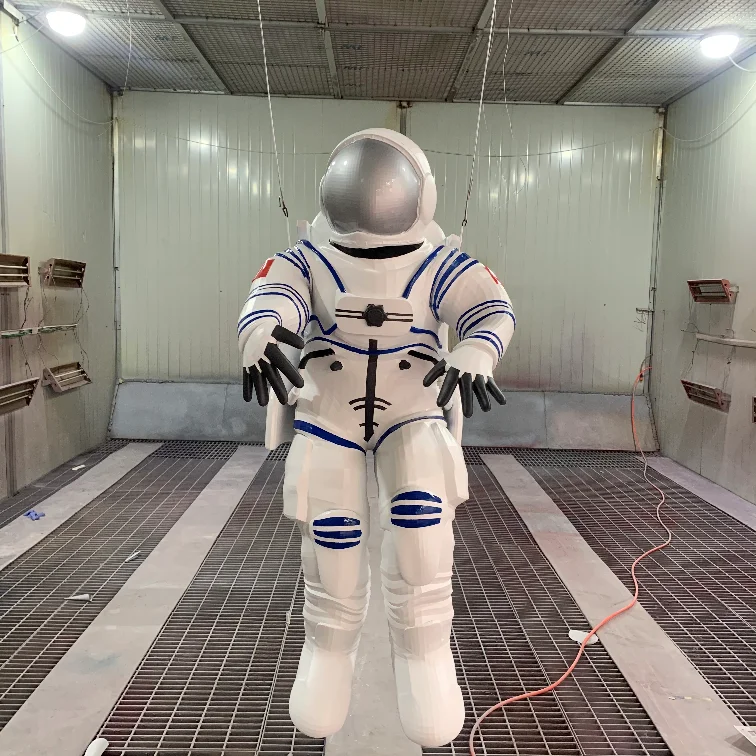 Customized Fiberglass Resin Cute Astronaut Statue for Home Decoration ...