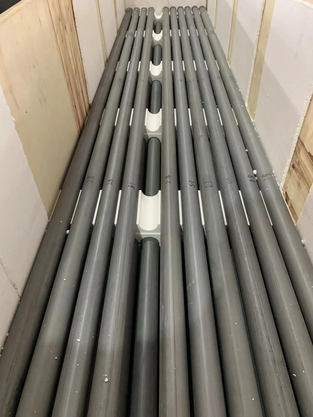 Sanitary Porcelain Roller Kiln Silicon Carbide Roller Rod for Special ...