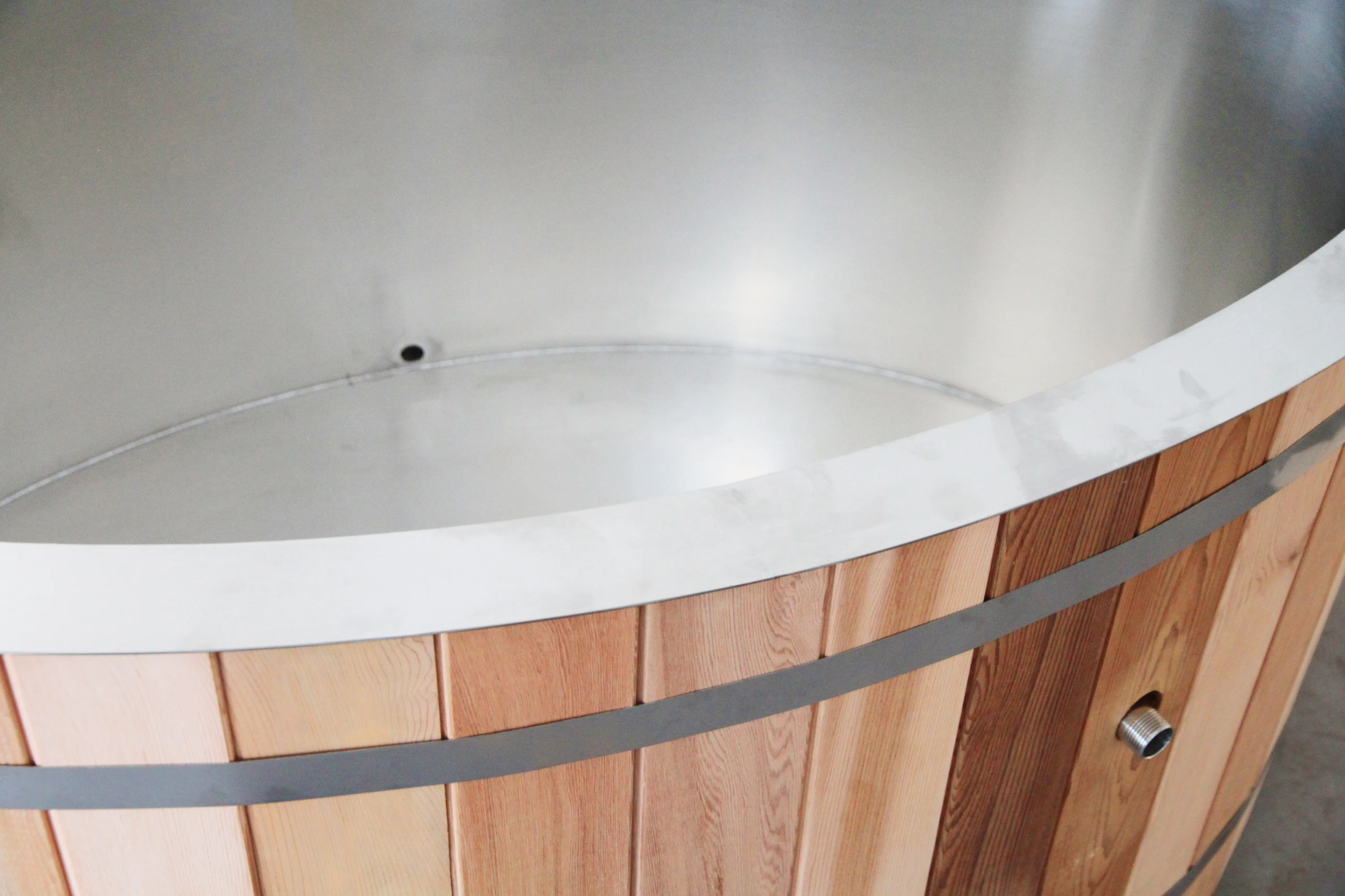 Round Ice Bath Cedar Wooden Bathtub Cedar Tub With 304 Stainless Steel ...