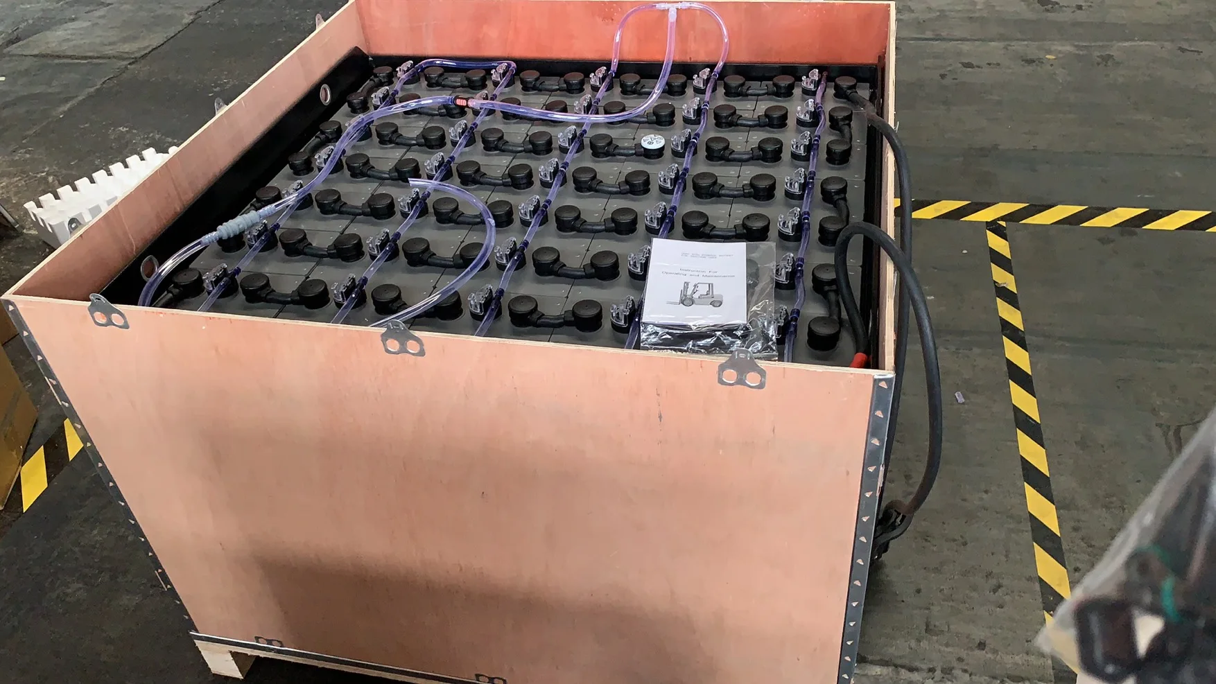 5pzs 2v 750ah 198 Series Wide Traction Lead-acid Battery For 48v And ...
