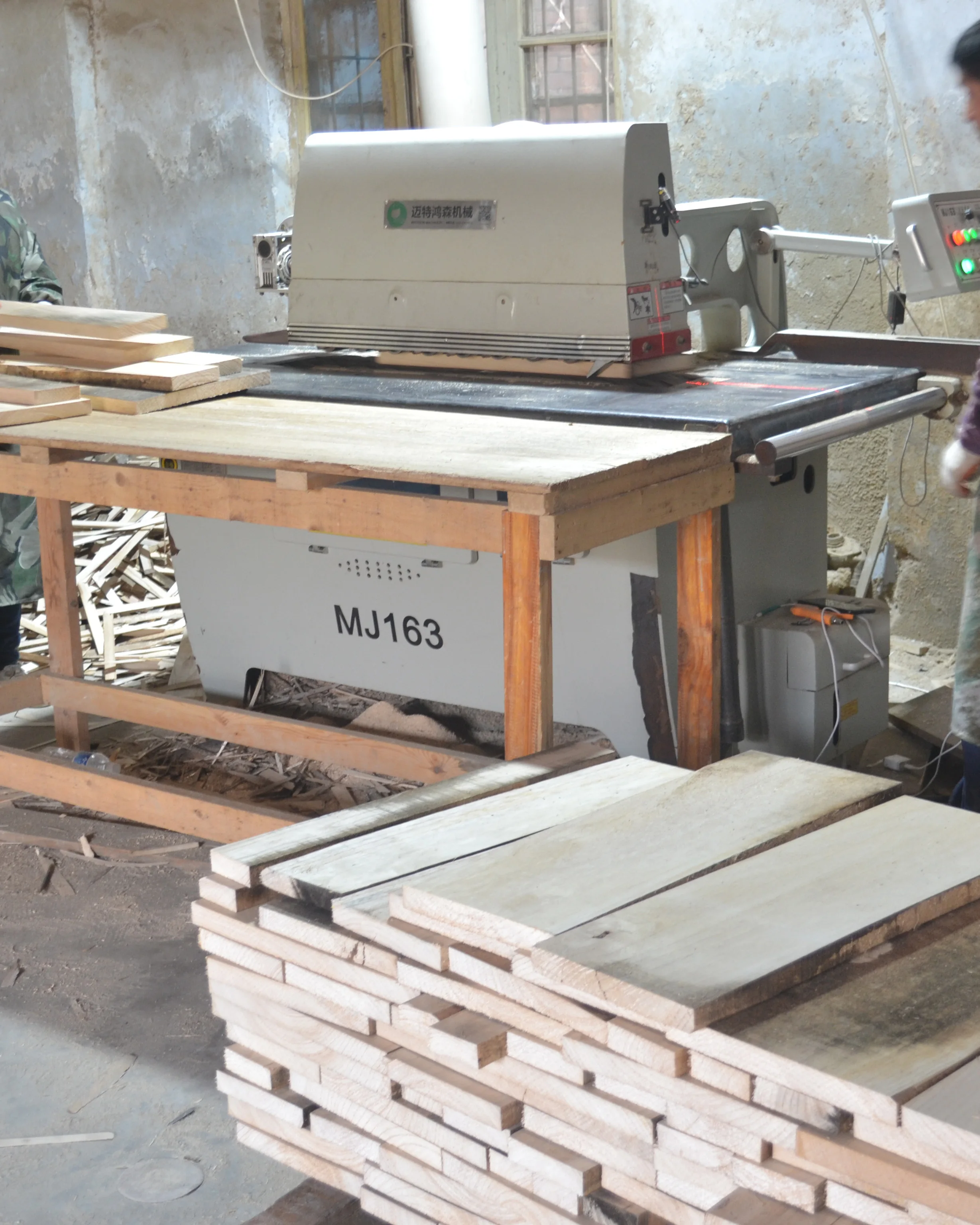 Factory Production Solid Hardwood Pine Wood Plank Finger Joint Boards ...