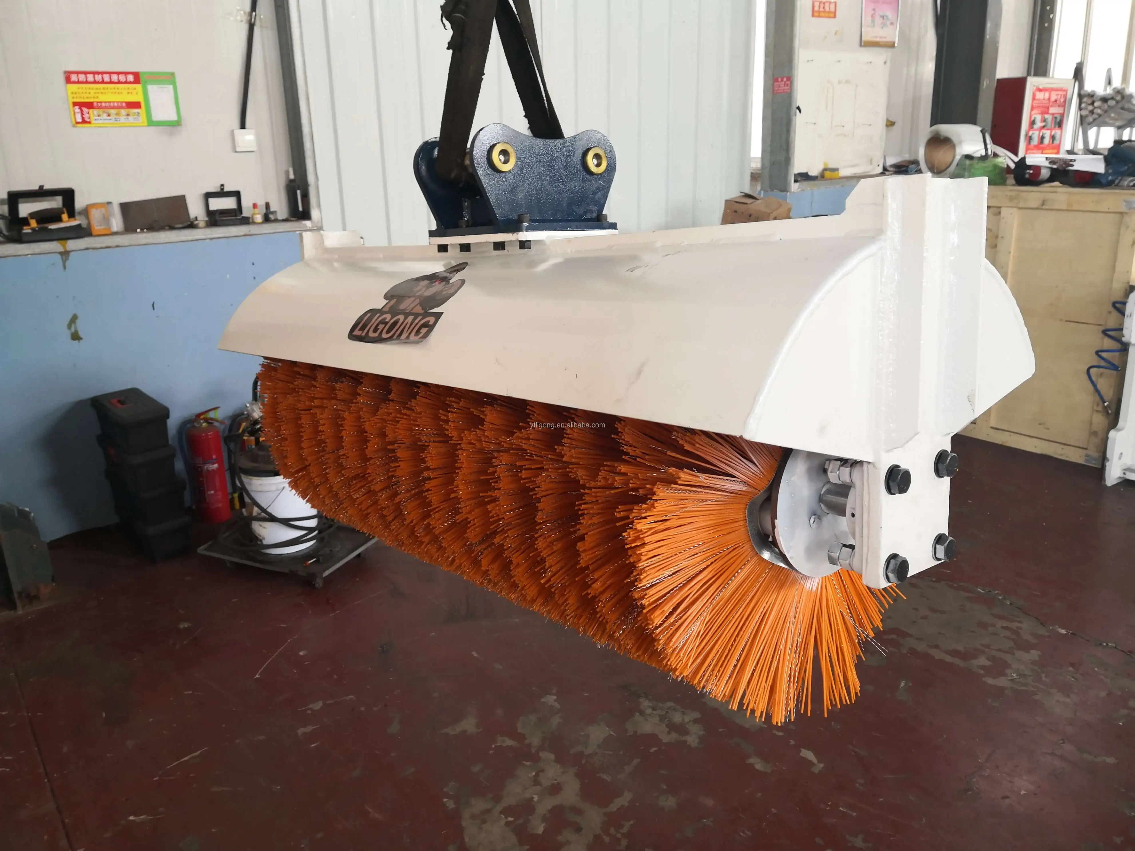 Hydraulic Rotary Brush Broom Sweeper for Sidewalk and Road Cleaning ...