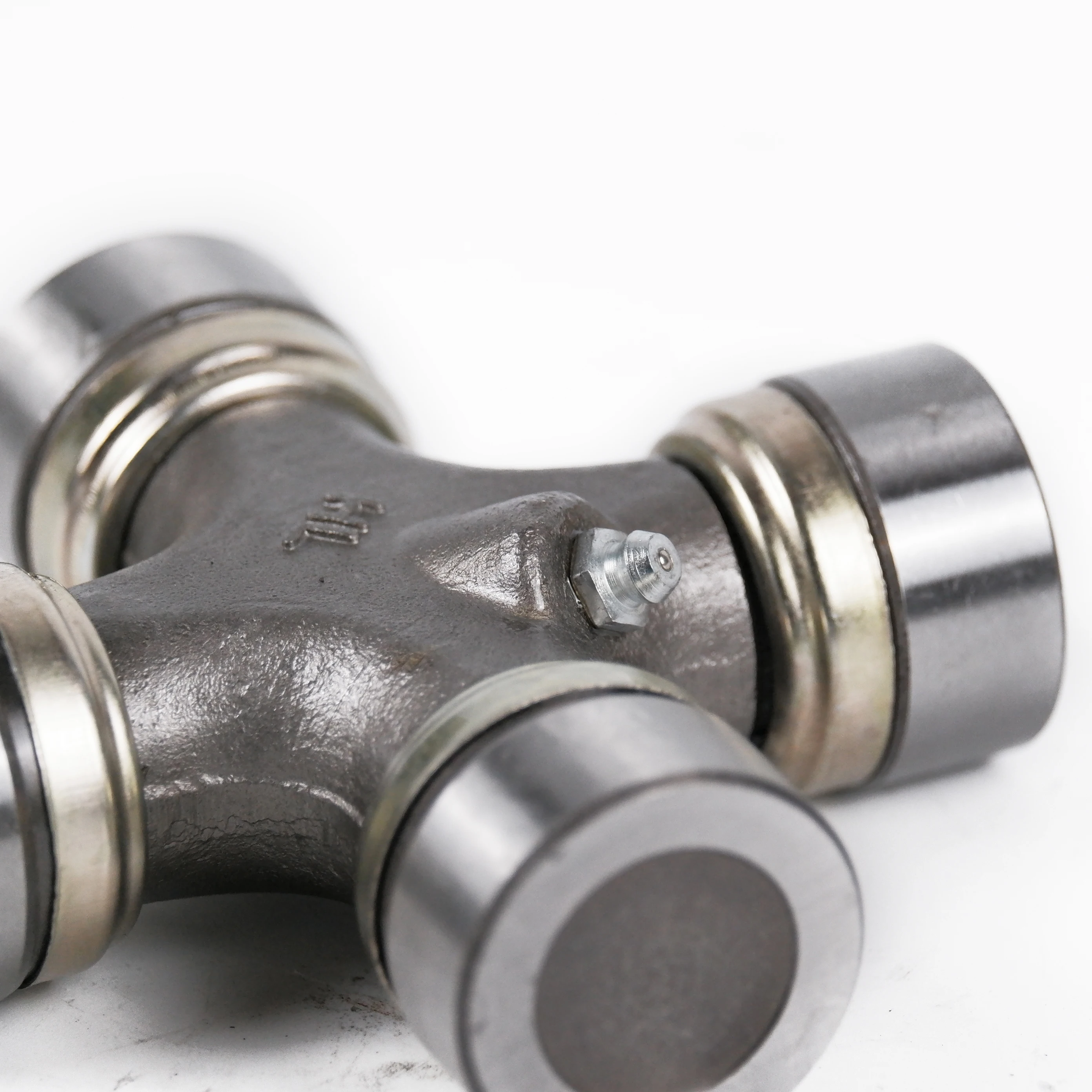 Truck & Bus Accessories Propeller Shaft / Bus Transmission Parts ...