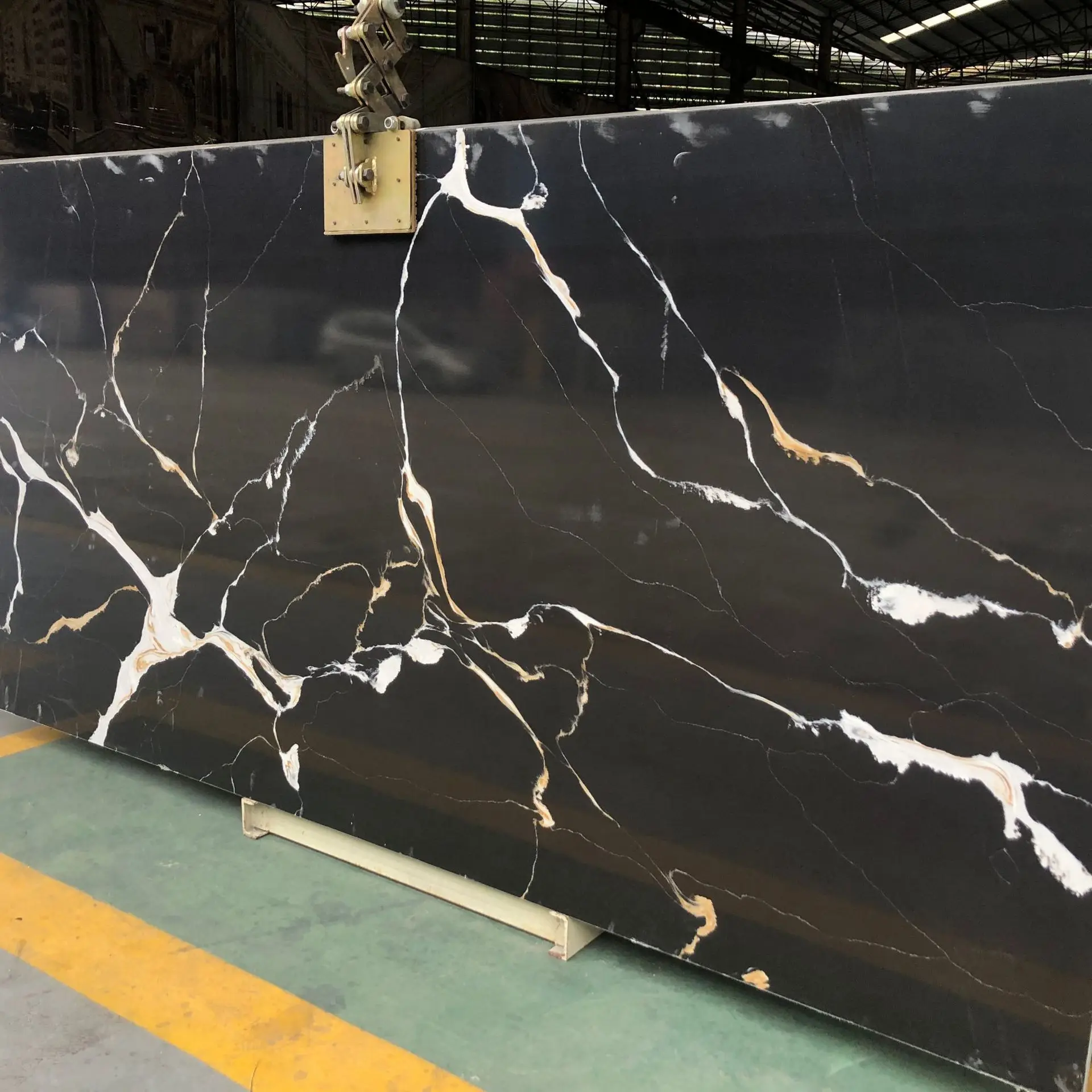 Artificial Stone Slabs Faux Stone Quartz Stone Calacatta Gold High End ...
