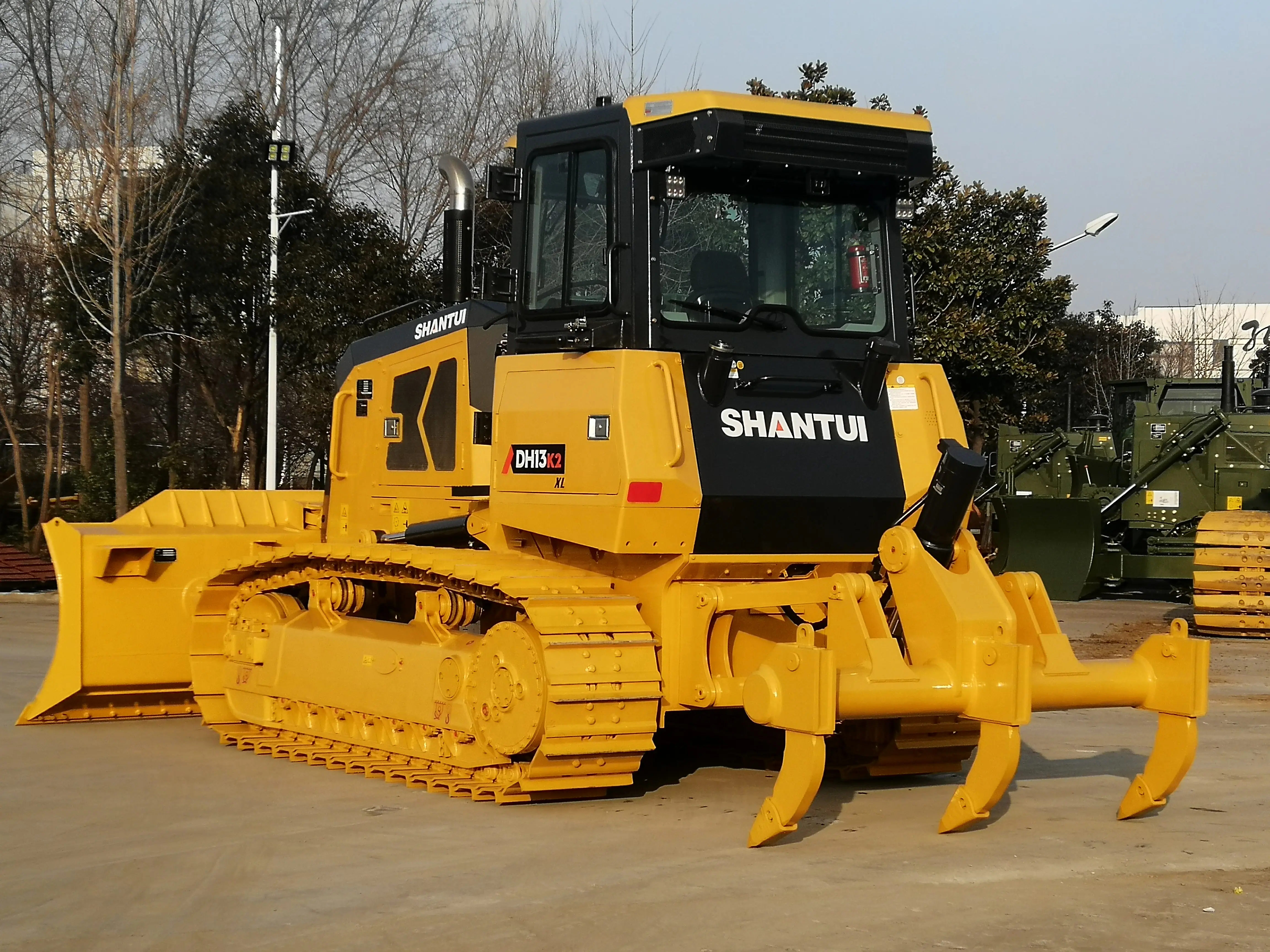 Best Quality Shantui 130hp 13.7 Ton Crawler Dozer Full Hydraulic ...