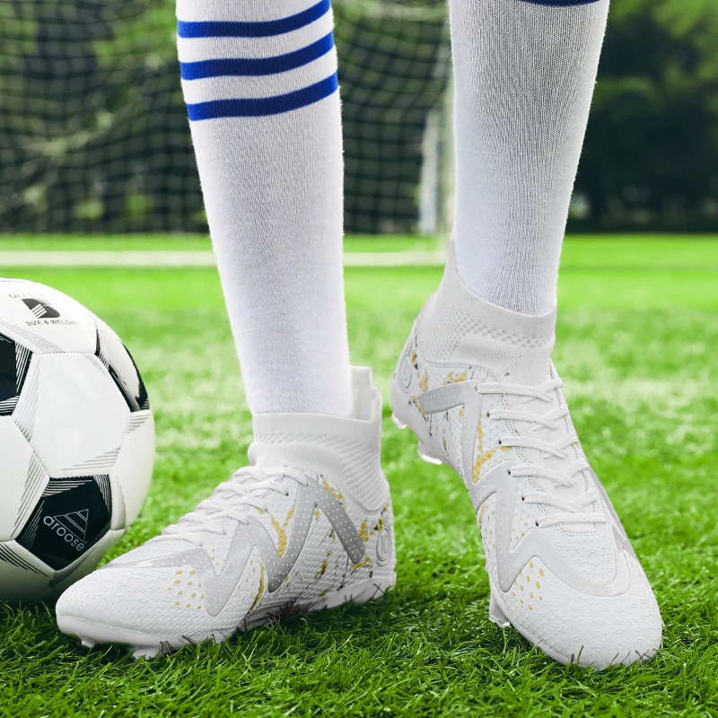 Outdoor Professional Men's Football Sneakers - Durable & Stylish