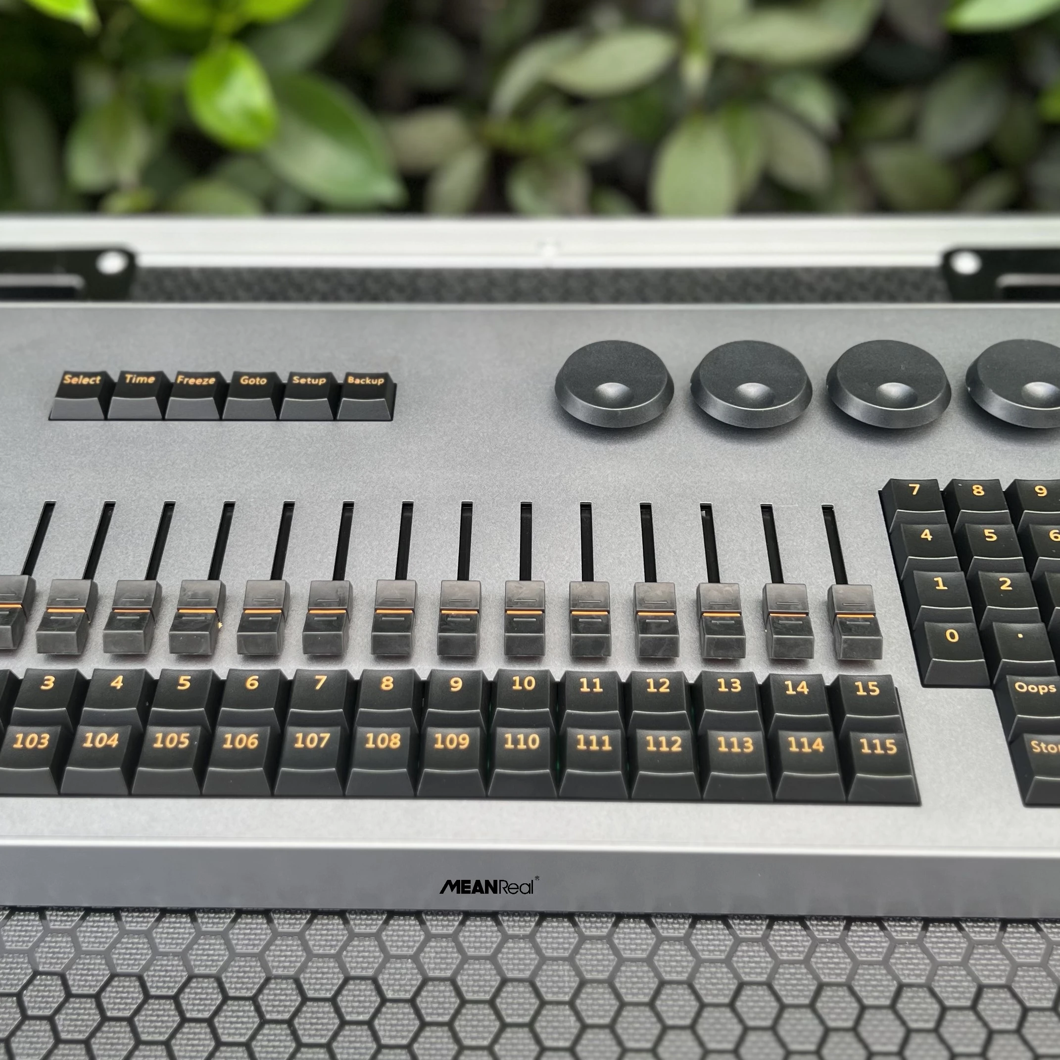 Plus Mini Commander Wing Lighting Console Cw Console - Buy Lighting ...