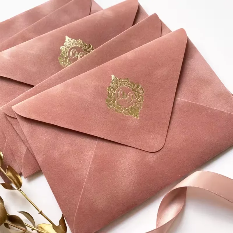 Customized Packaging Envelopes - Luxurious Velvet Options