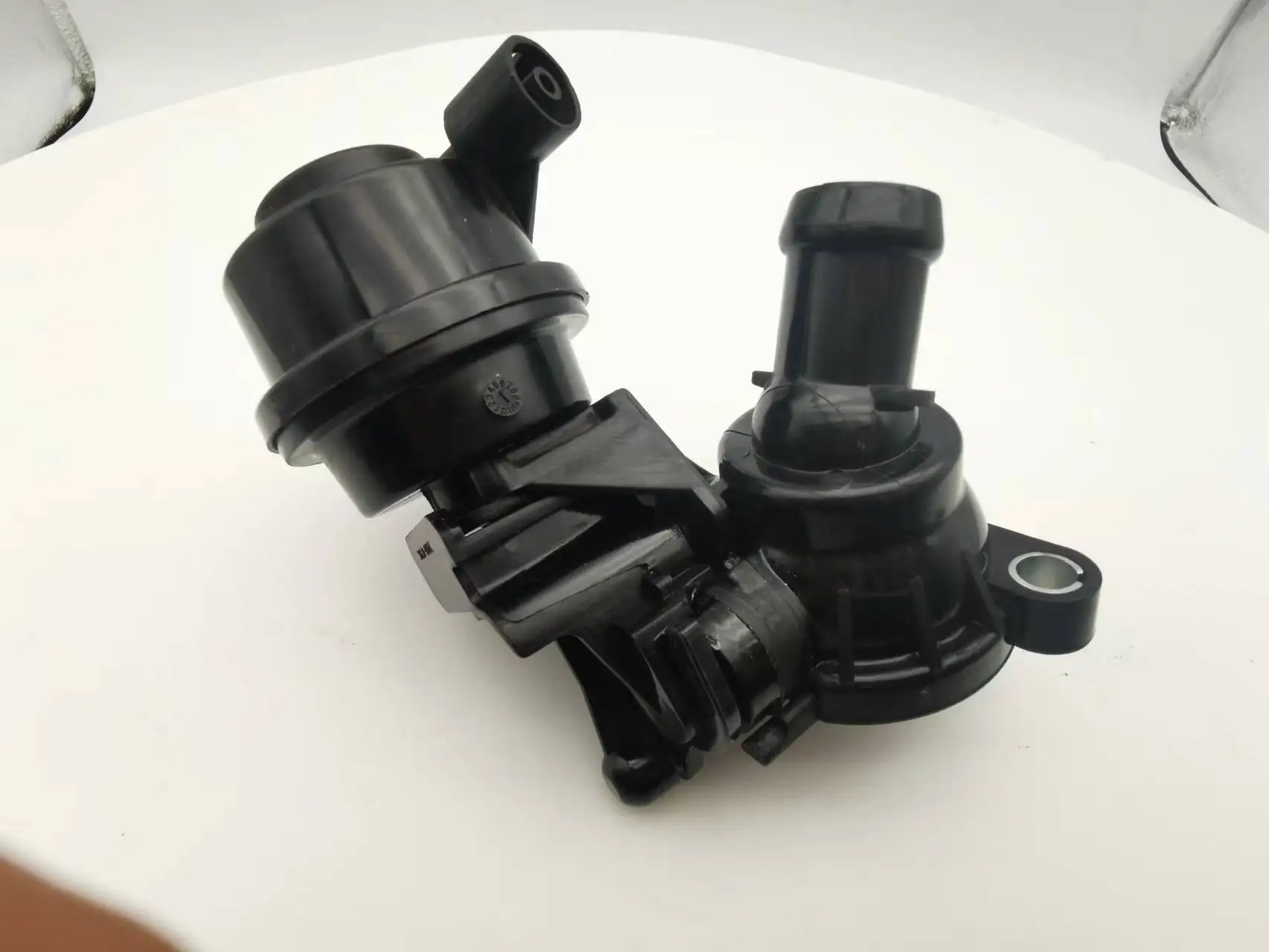 Car Thermostat Housing Assembly Engine Coolant Parts 059121737am 059 ...