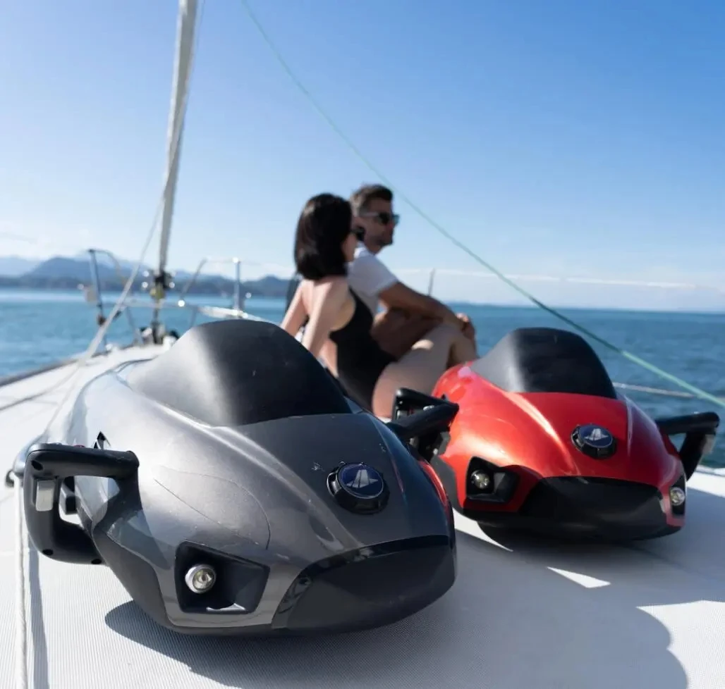 ALTIVS APX Underwater Scooter - 100min Endurance & 40m Deep Diving