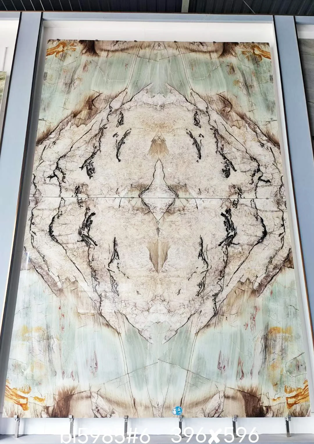 Tiffany Marble Background Laguna Crystal Quartzite Backlit Feature Wall ...