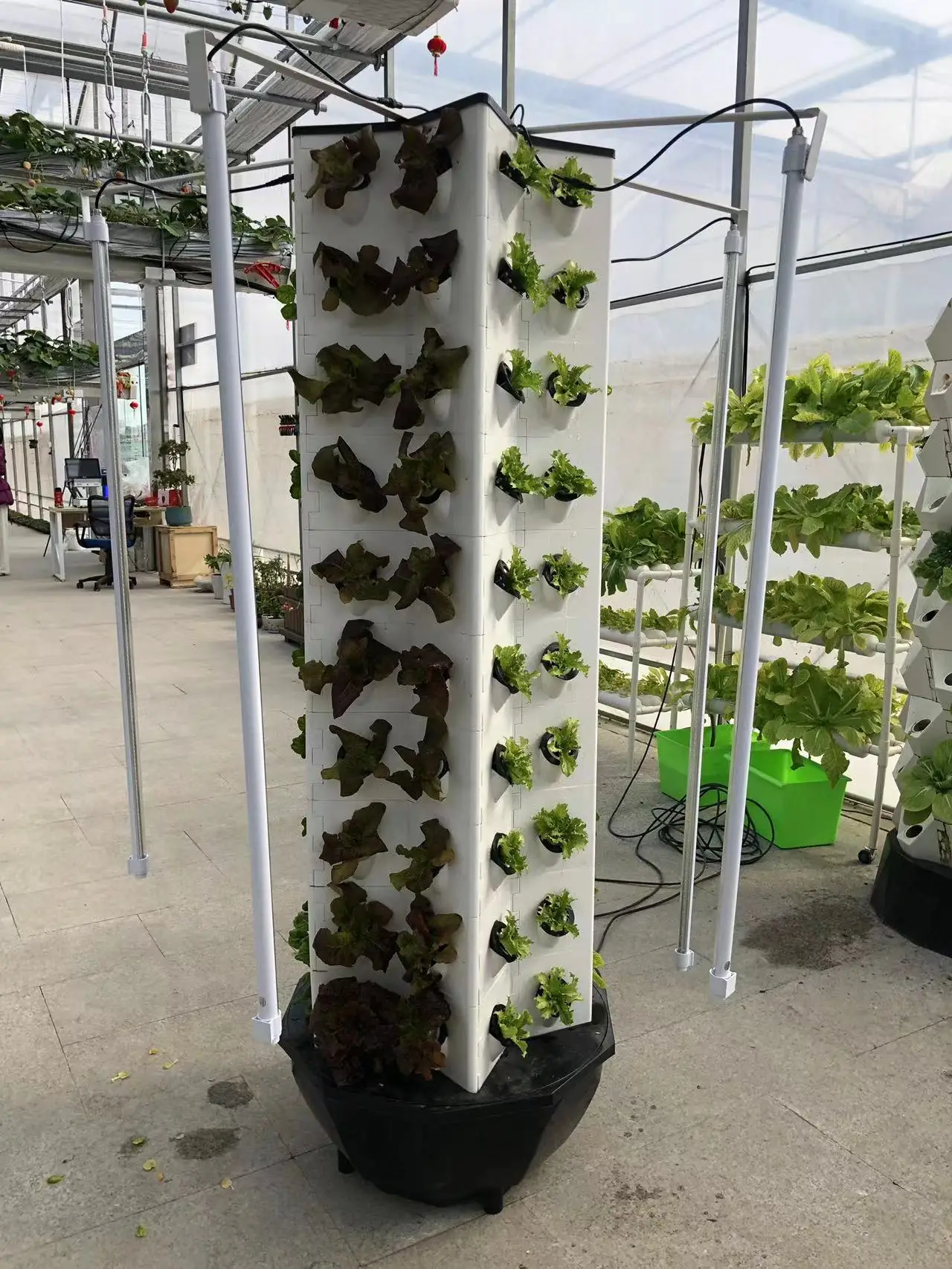 Vertical Aeroponic Grow Tower - Efficient Indoor Farming