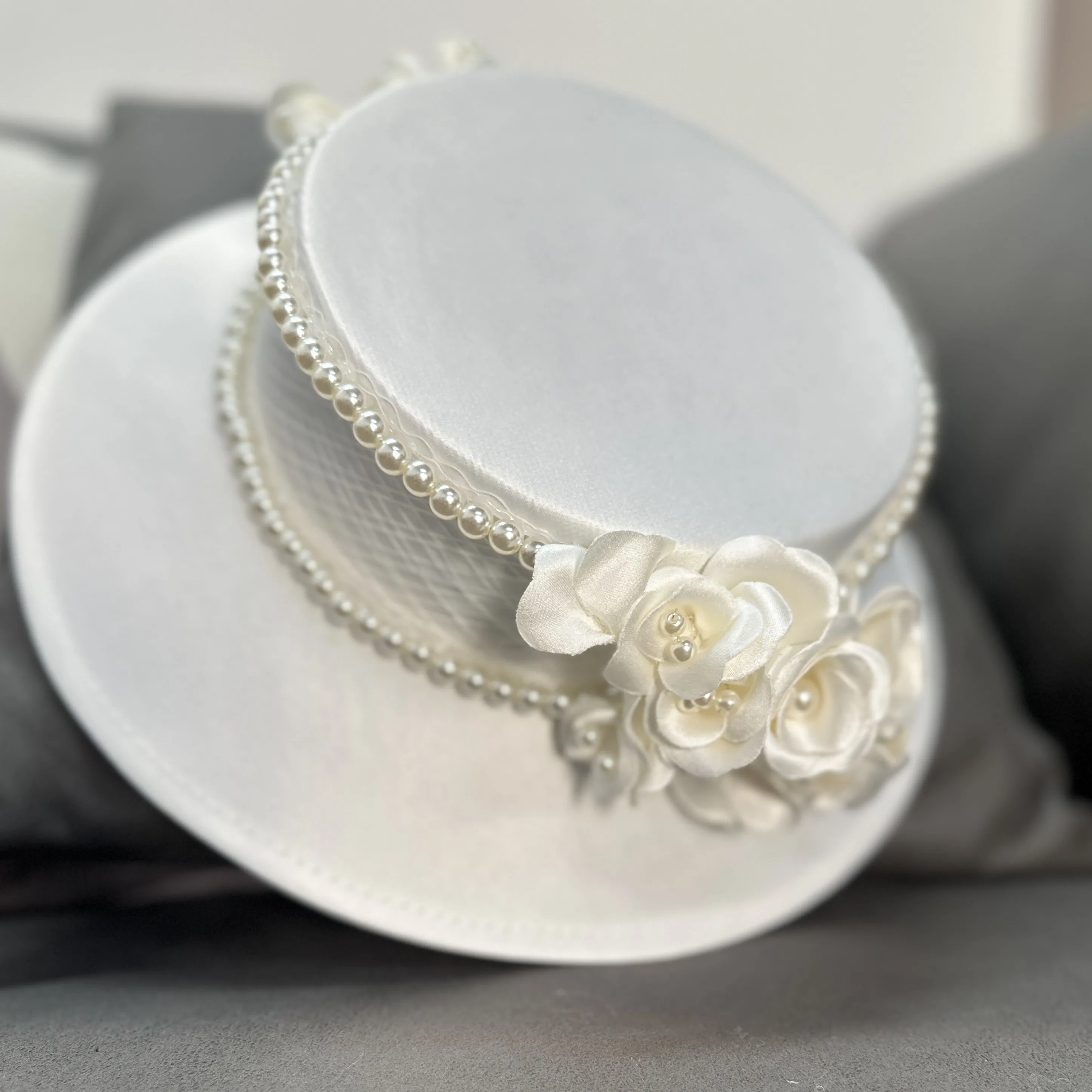 New Handmade Flower Satin Top Hat Wedding Dress Accessories Hair ...