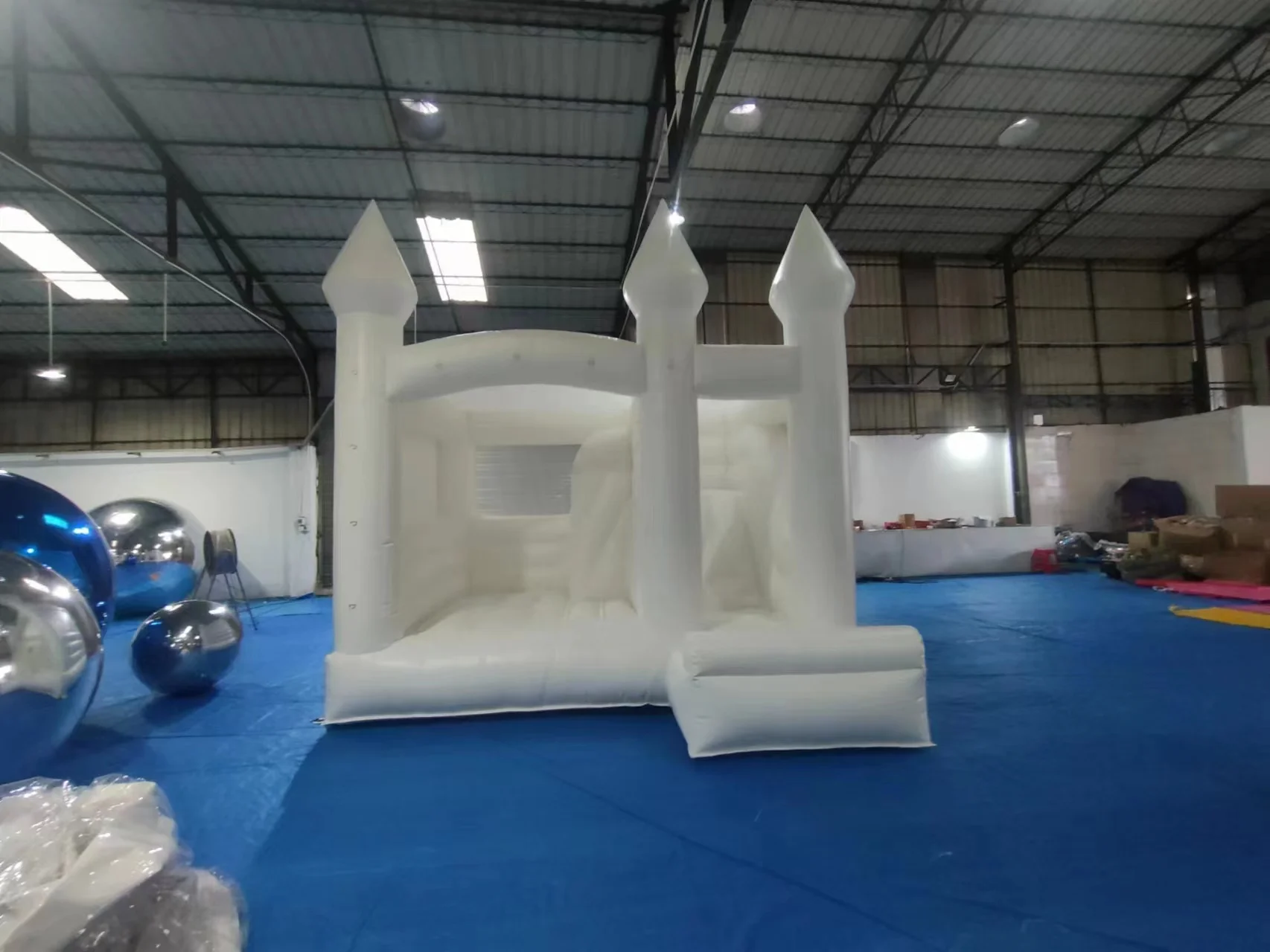Commercial Grade Pvc 0.55mm Bouncy Castle With Slide Soft Play Rental ...
