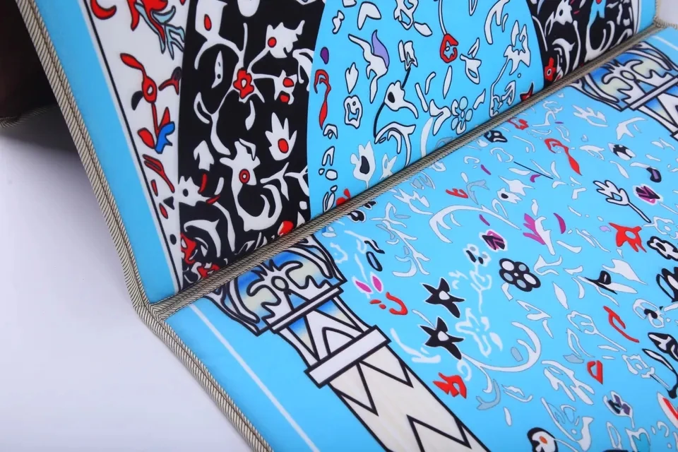Foldable Prayer Mat with Backrest - Perfect for Travel