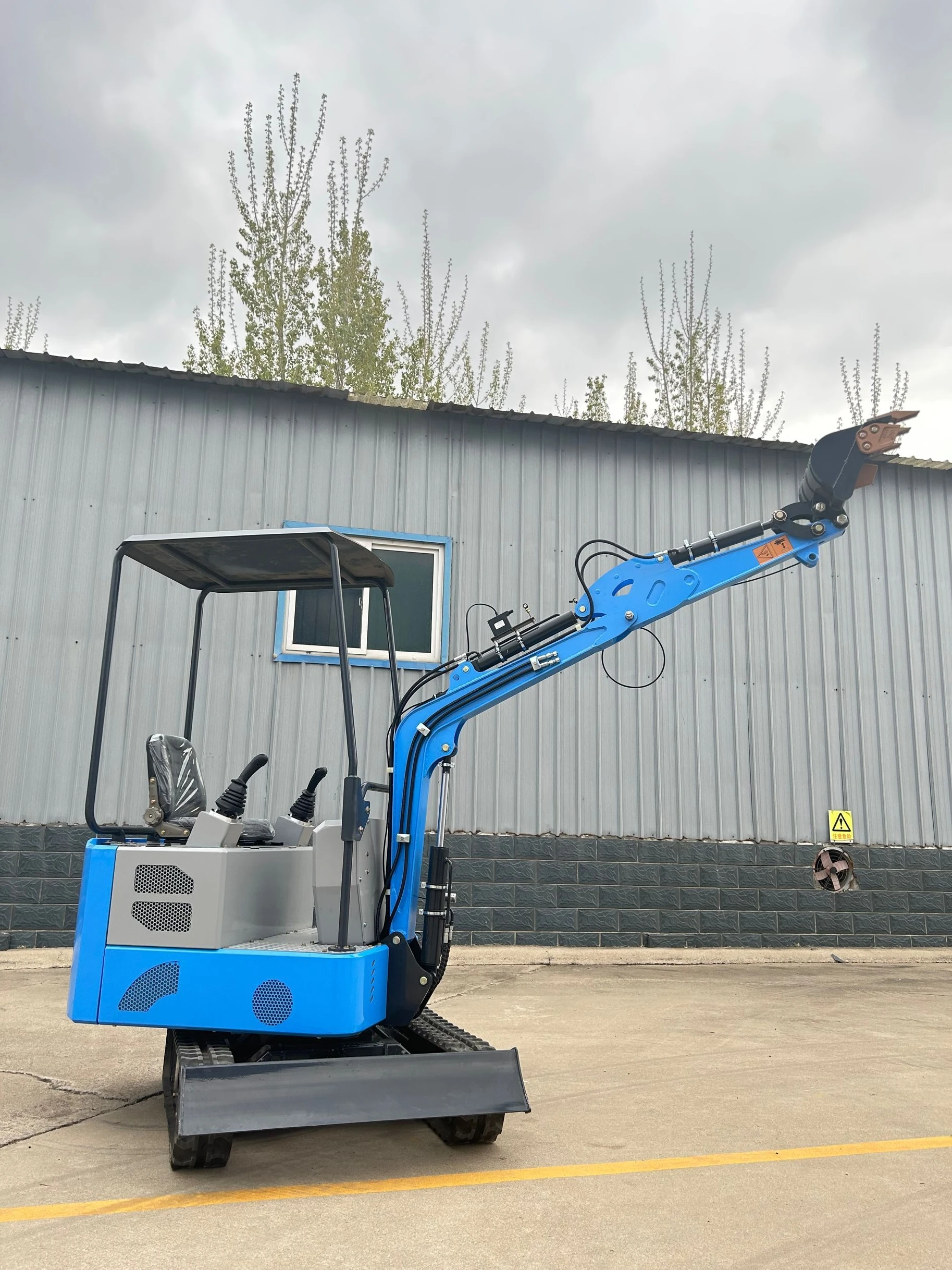 Small Remote Control Excavator Hydraulic Digger 1 Ton 1.5 Ton Mini ...