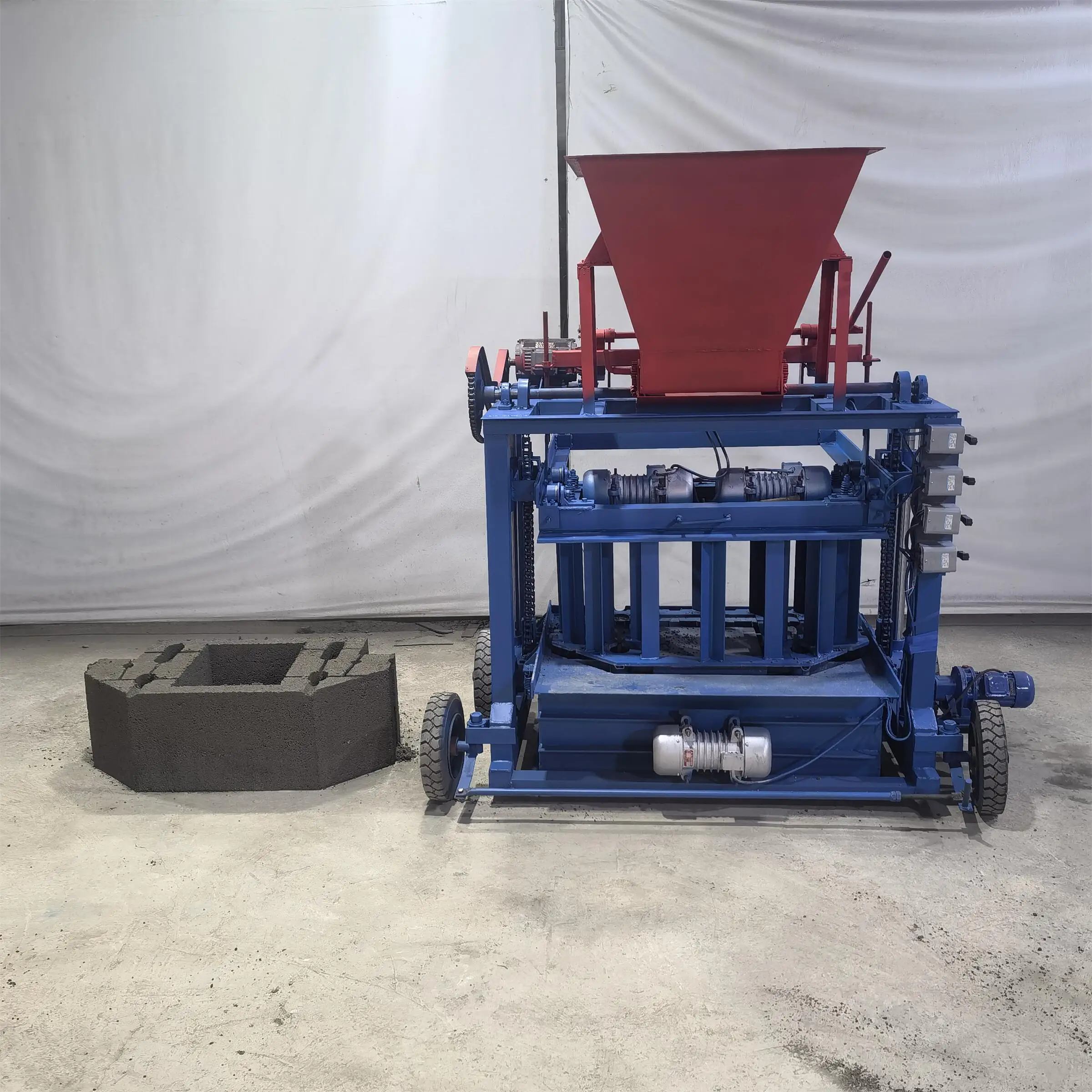 Precast Concrete Drainage Irrigation Canal Block Machine Producing U ...