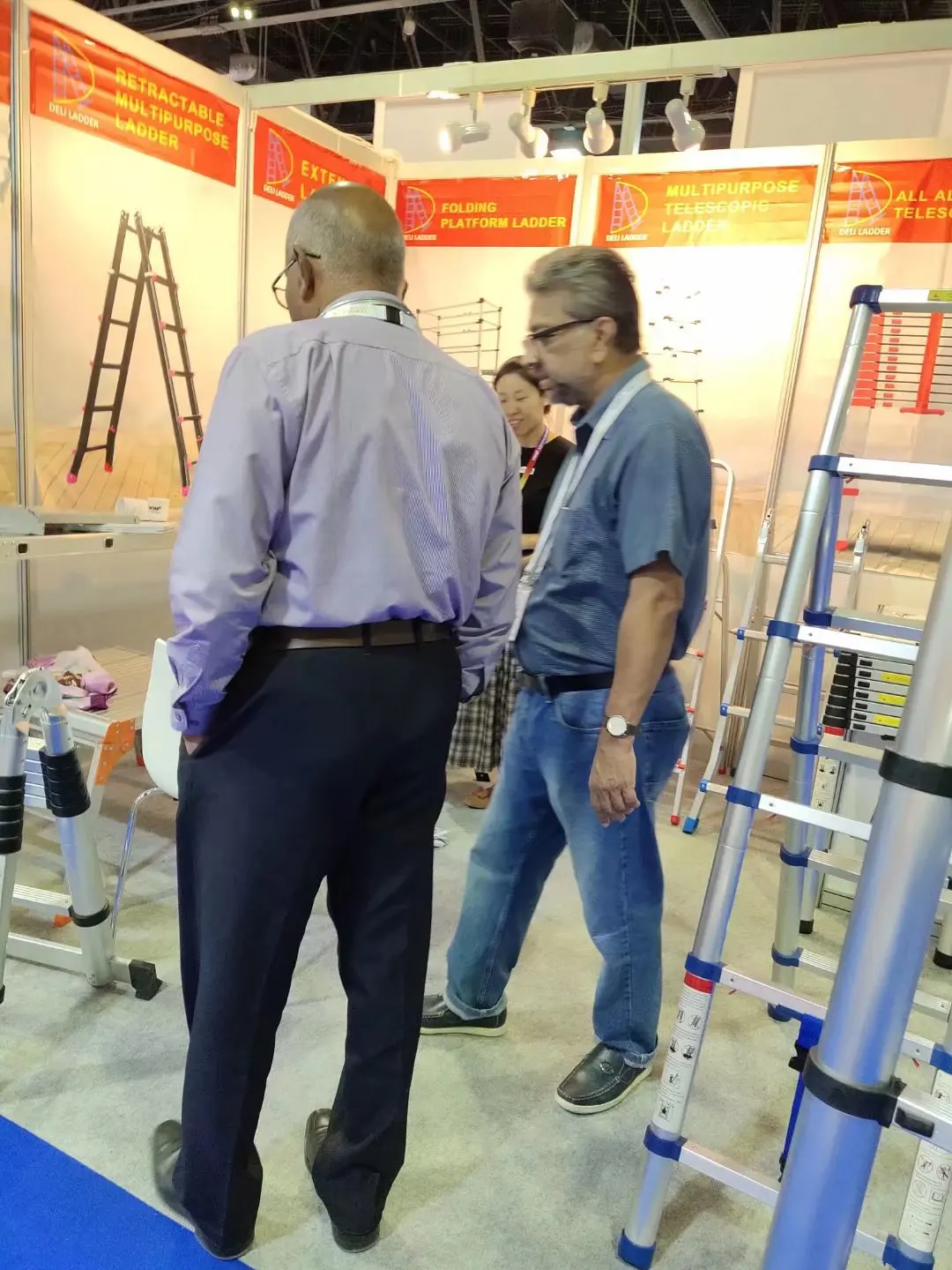 147cm D Type Light Ladder - 150kg Household Library Stairs