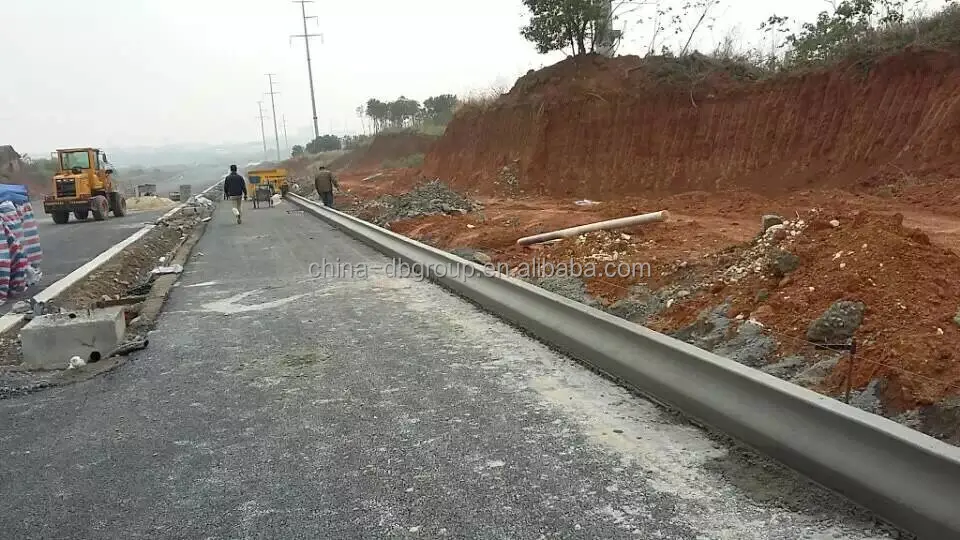 Road Construction Machinery Concrete Curb Kerb Extruder Making Machine ...