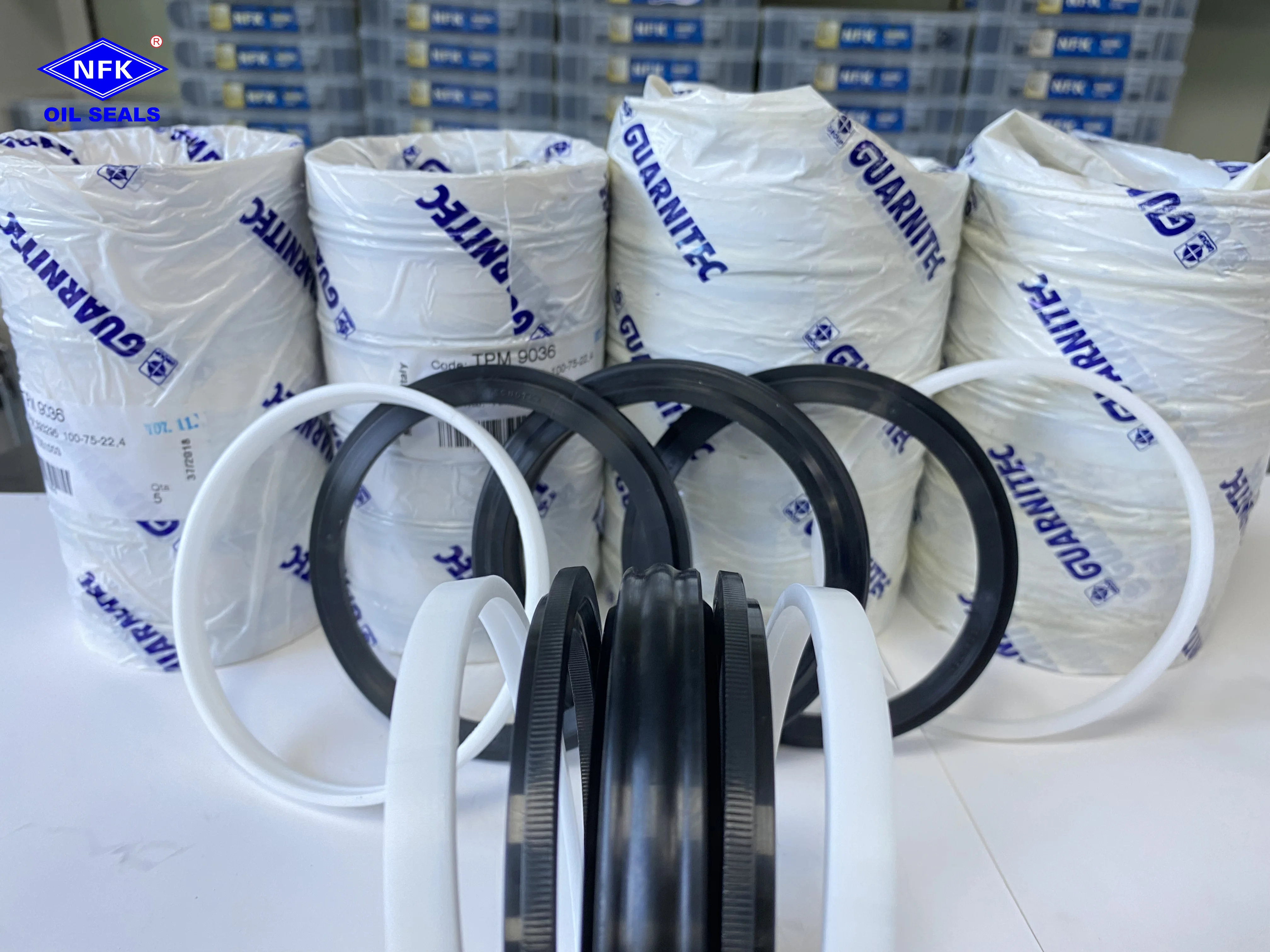 High Pressure Excavator Hydraulic Cylinder Piston Seal Hallite Tecnolan ...