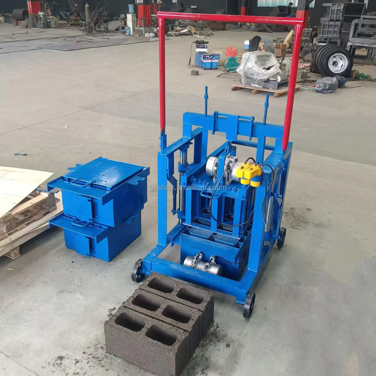 Egg Laying Mobile Manual Brick Machine - Efficient & Durable