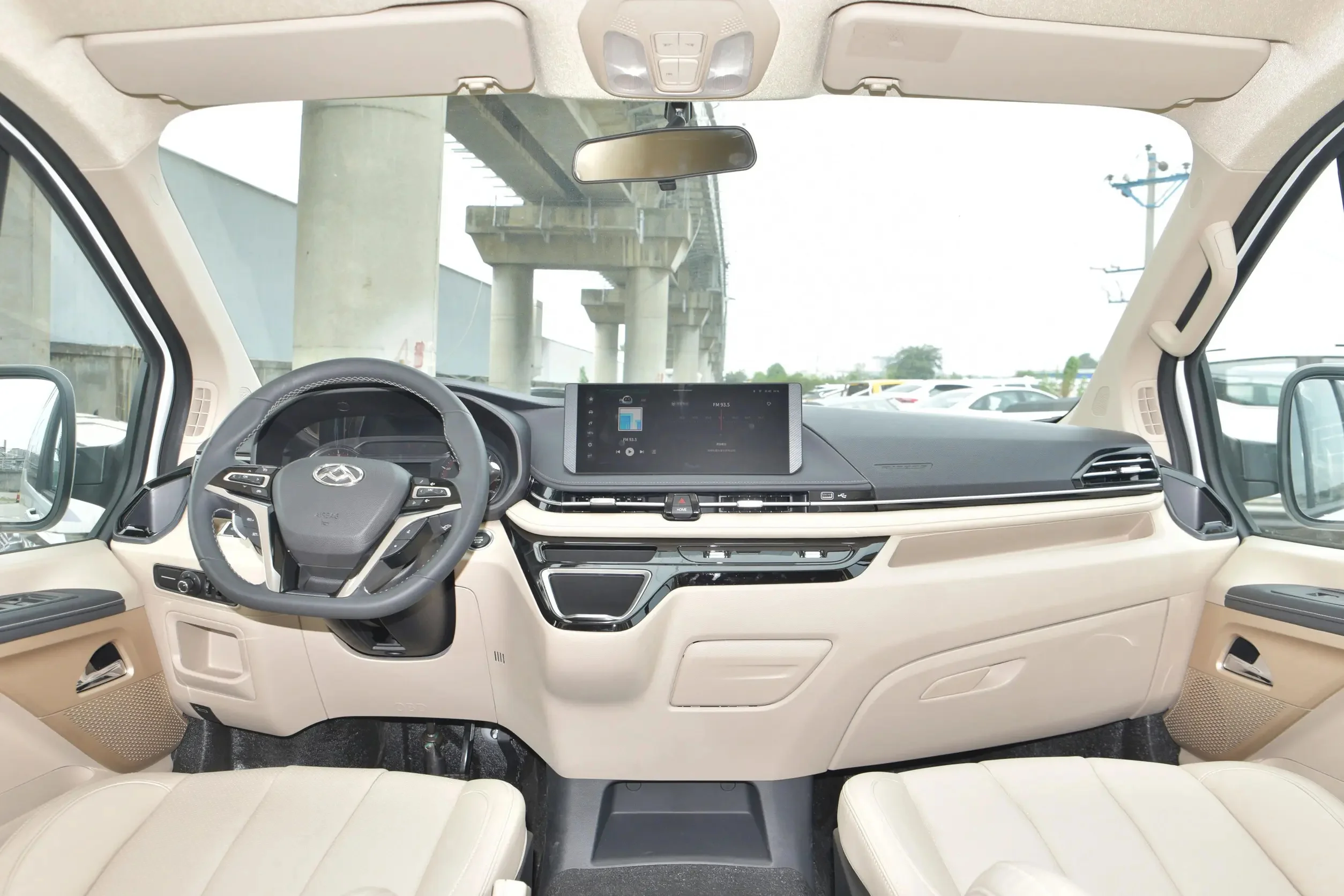 Saic Maxus Compact And Beautiful Design V70 2024 2.0t 9at Luxury ...