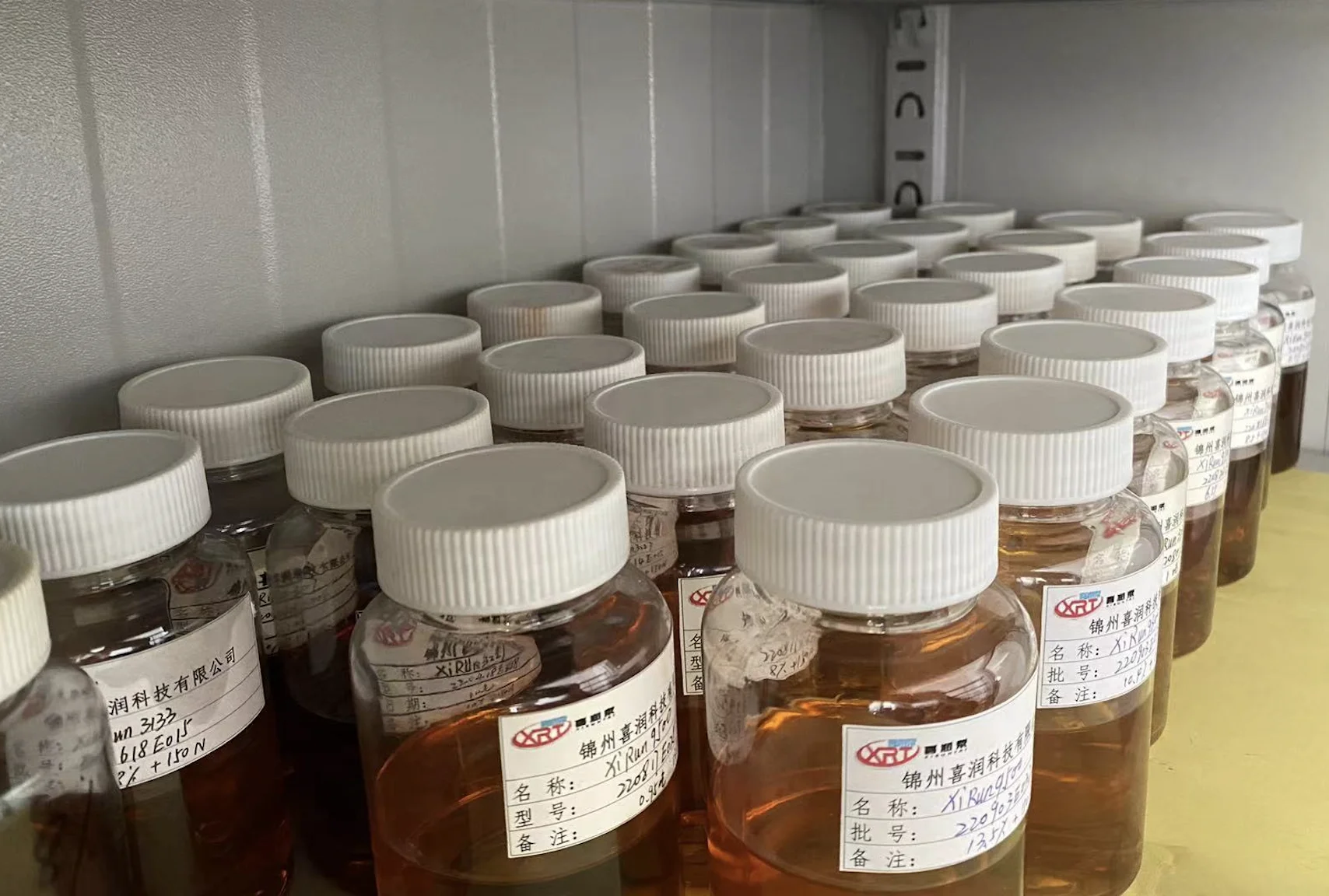 XRT9500 Engine Oil Additive - Enhance Lubricant Performance