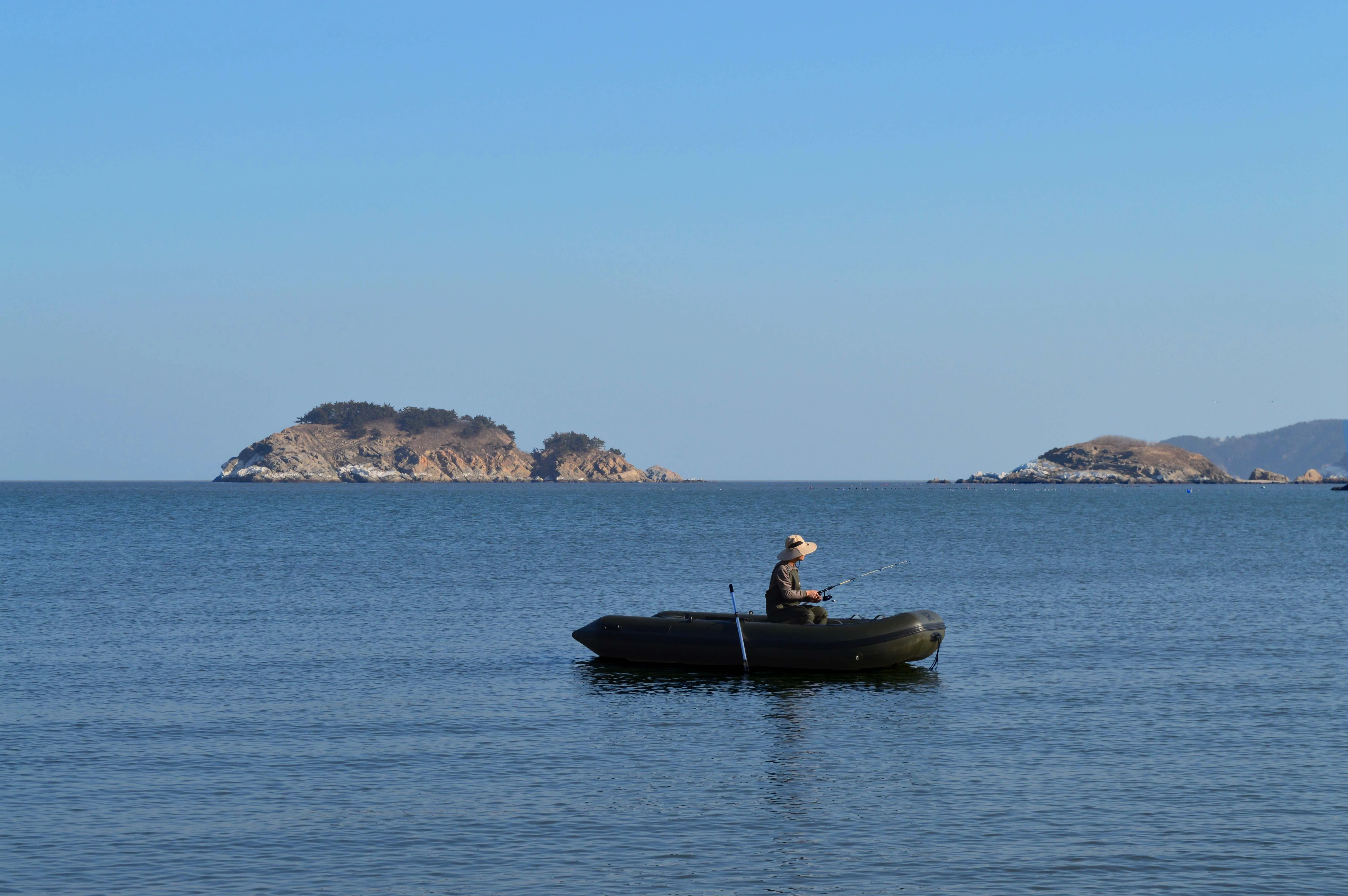 Reachsea New Technology Inflatable Fishing Row Boat Water Inflatable ...