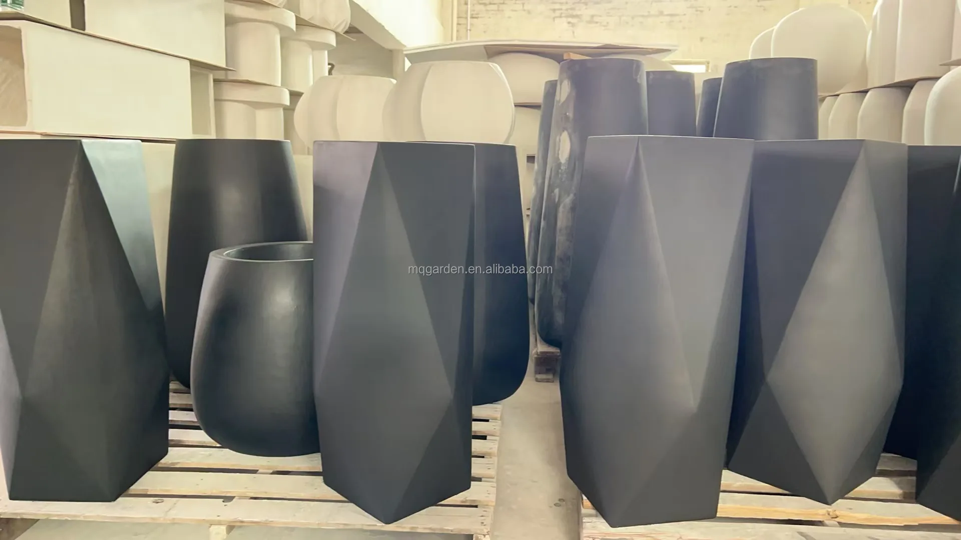 Elegant Gold Luxury Accolade Vase - Fiberglass Flower Pots