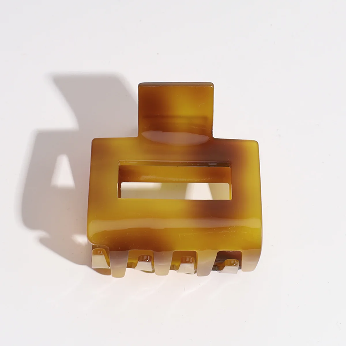 Wholesale Solid Color Hair Claw Clips - Durable & Stylish