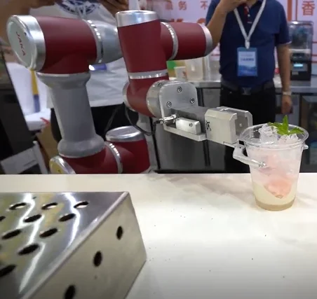 Commercial Make Robot Arm Tea Vending Machine With Robotic Arm Xbot ...