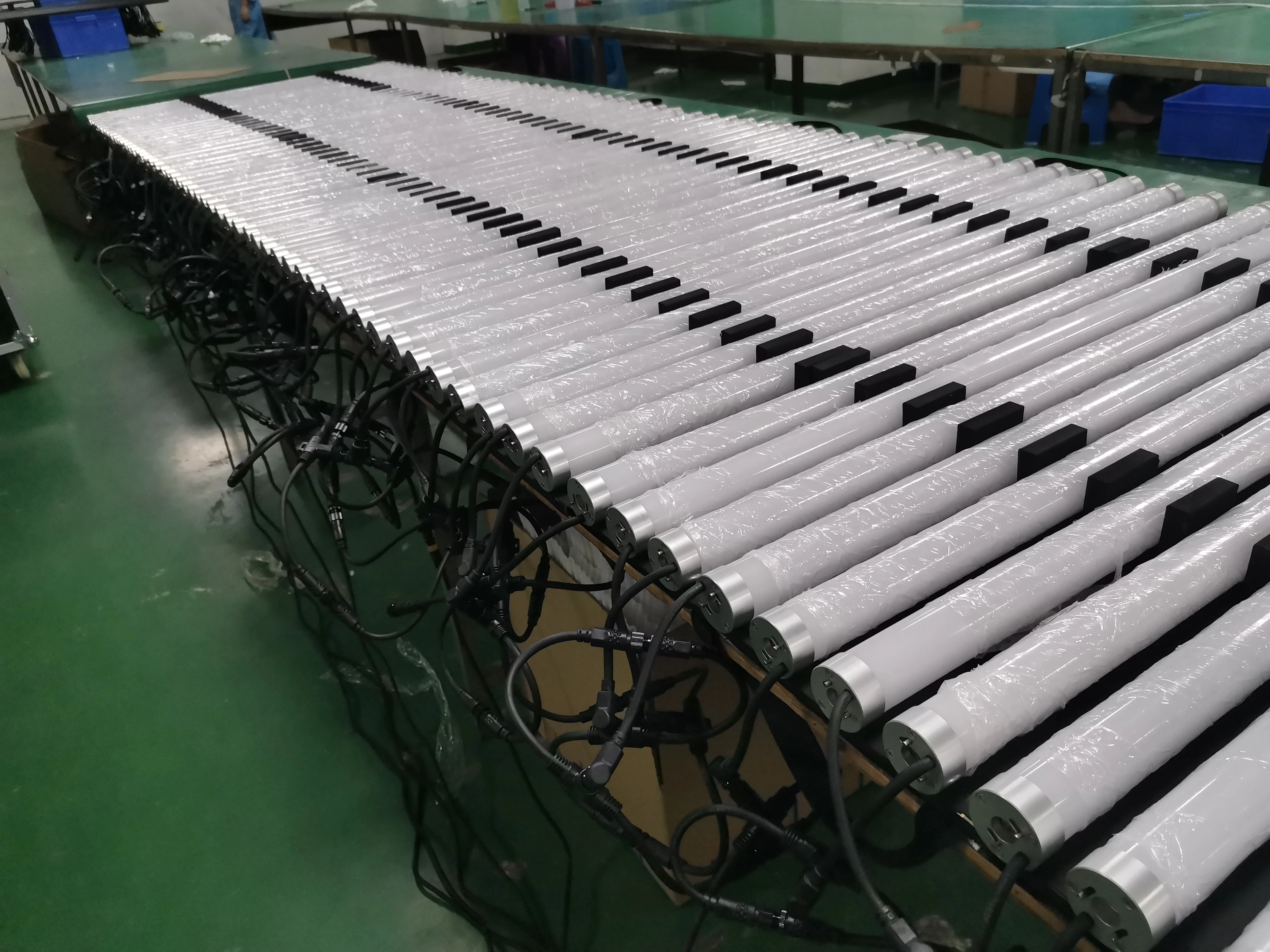 360 Degree Tube / Stage Led Light / Nightclub Party Decoration Led ...