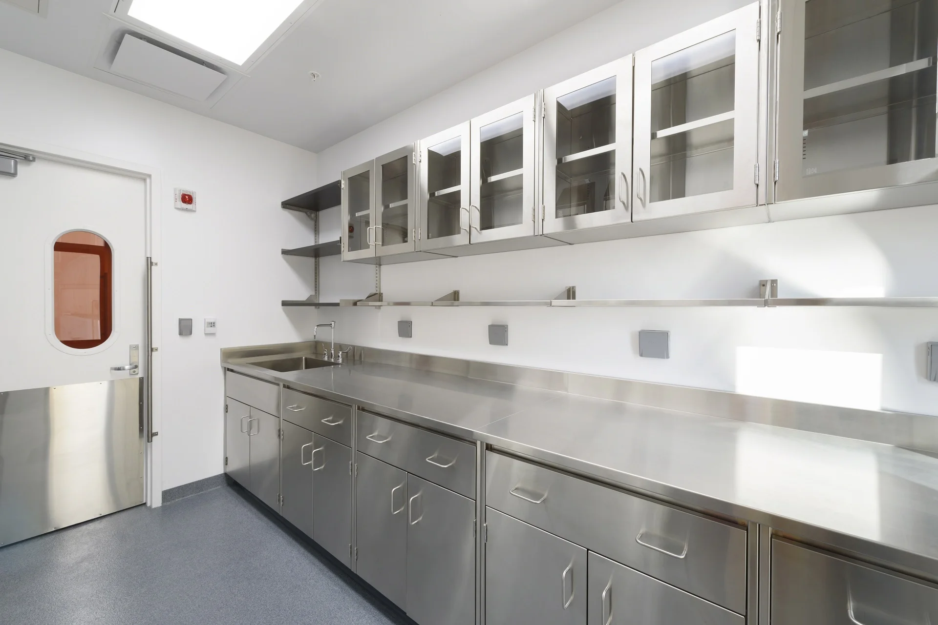 Stainless Steel Laboratory Table Chemical Resistant Work Bench Clean ...