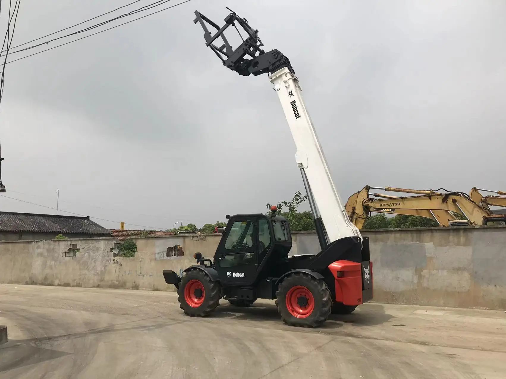 Gold Supplier Used 140 Forklift Cargo Handler Diesel Fine Quality Best ...