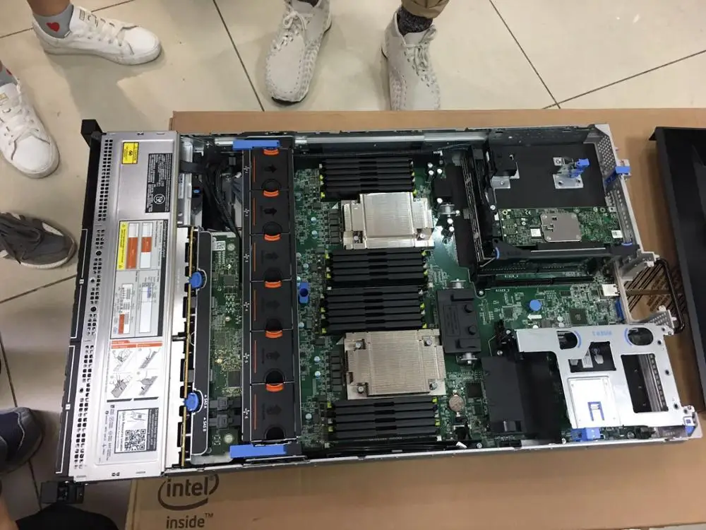 High Quality Original Dell Poweredge R830 8 Bay H330/2*750w 2u Rack ...