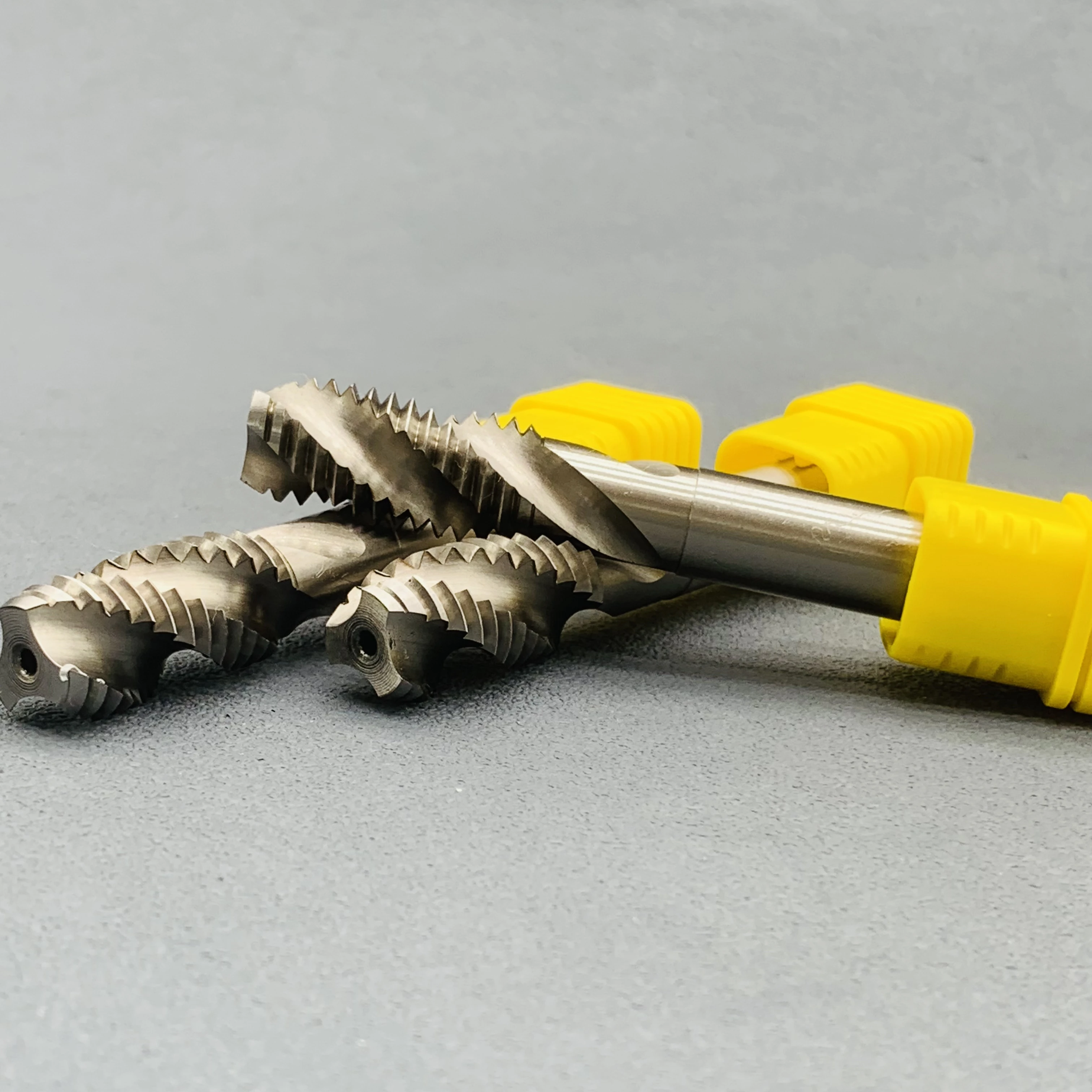 HSSE Taps Tip Tap M35 Co5 M8 Screw Tap DIN371 TIALN Coated| Alibaba.com