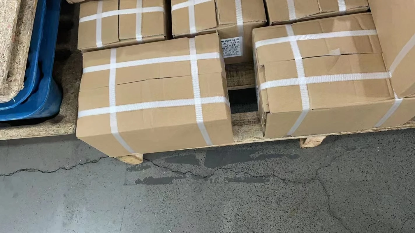 M4 M5 M6 M8 M10 M12 Steel Black Surface Three Point Under Head Three ...