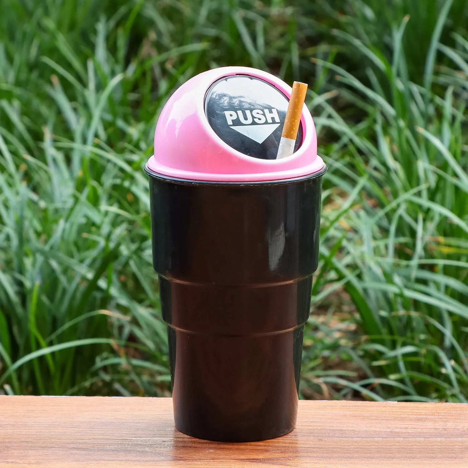 Plastic Ashtray with Round Spring Lid Cheap Vehicle Ashtrays Double ...