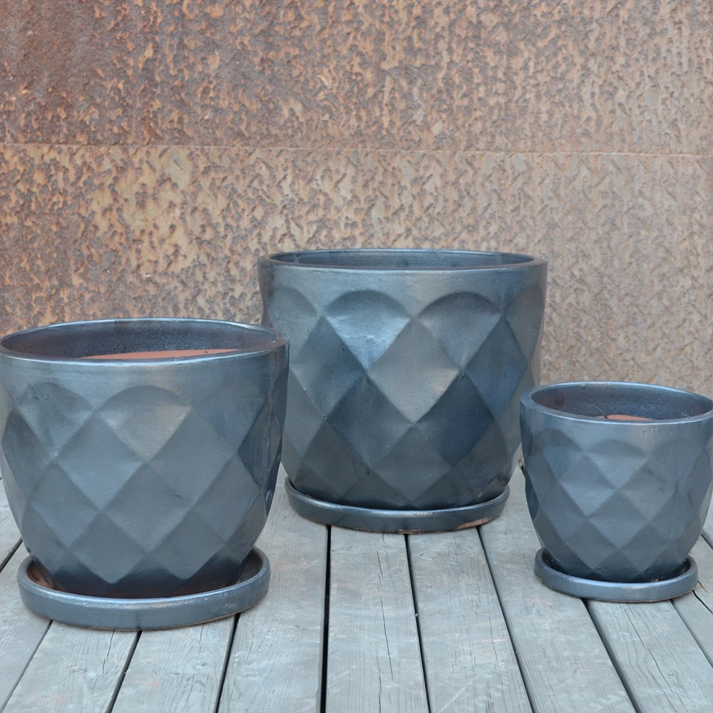 A Set Of 4 Ceramic Glazed Flower Pot With Diamond Check Pattern For ...
