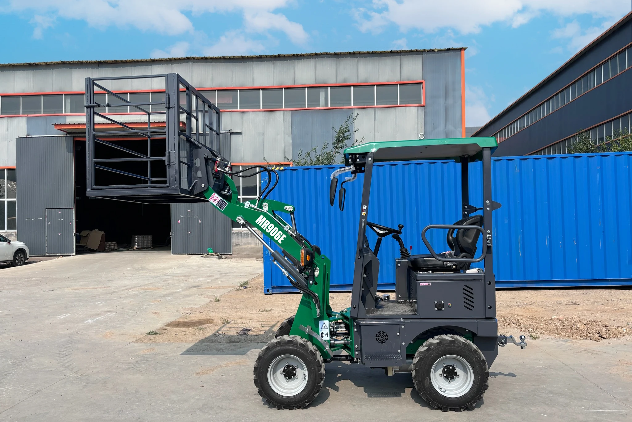 MR906E Electric Front End Loader Framing Small Compact Mini Wheel ...