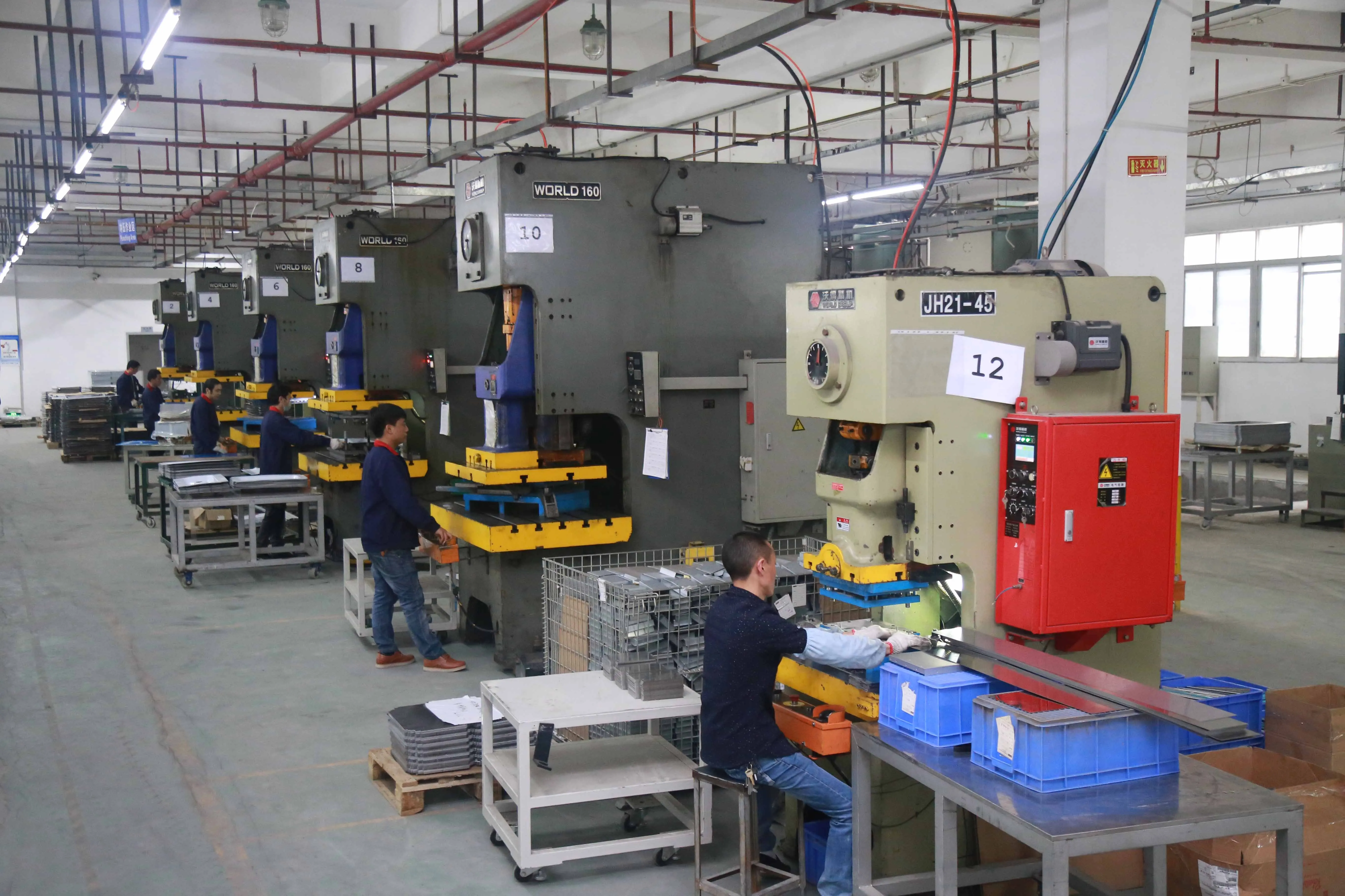 Hyxion Modern Smart Black Kitchen Cabinet Stainless Carcase PVC Door ...