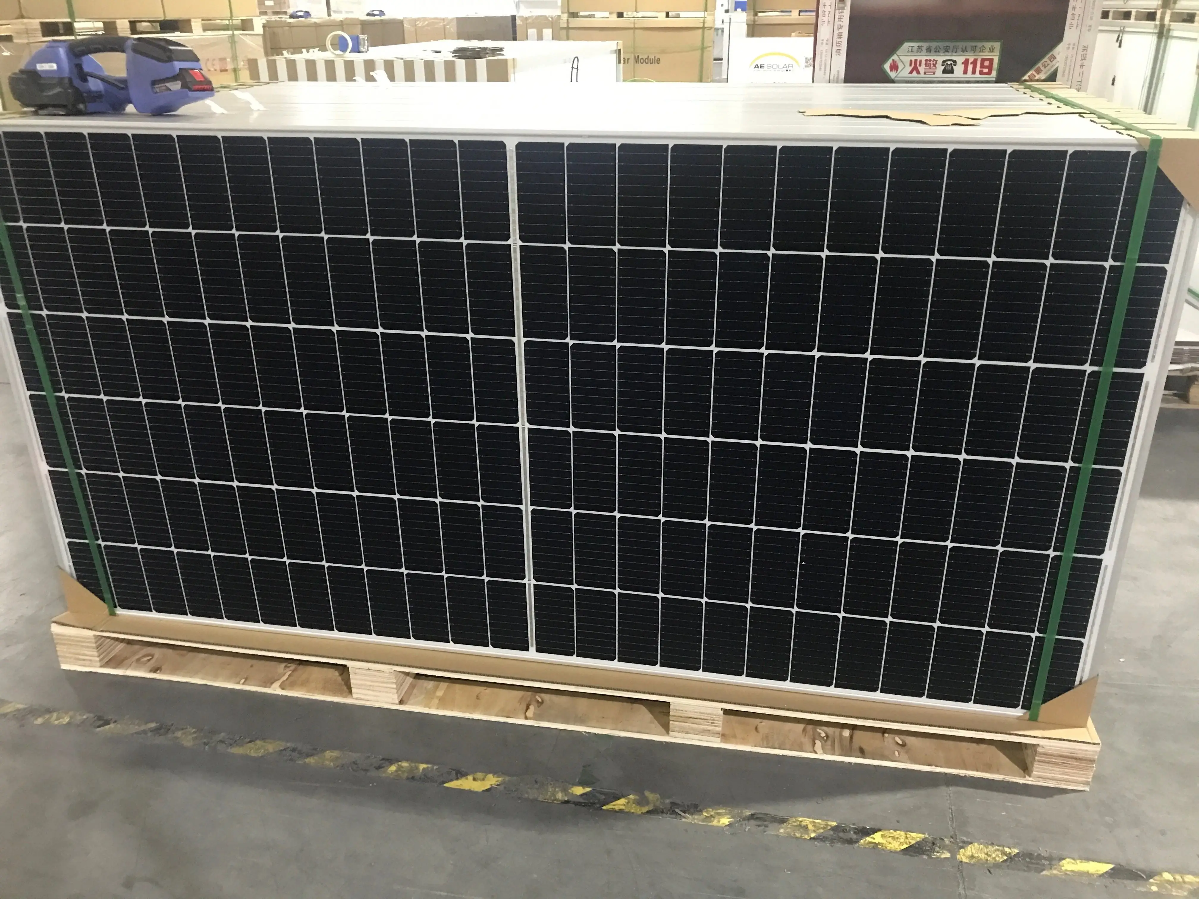 Outdoor 550 Watt Pv Mono Crystalline Photovoltaic Solar Panel 540w ...