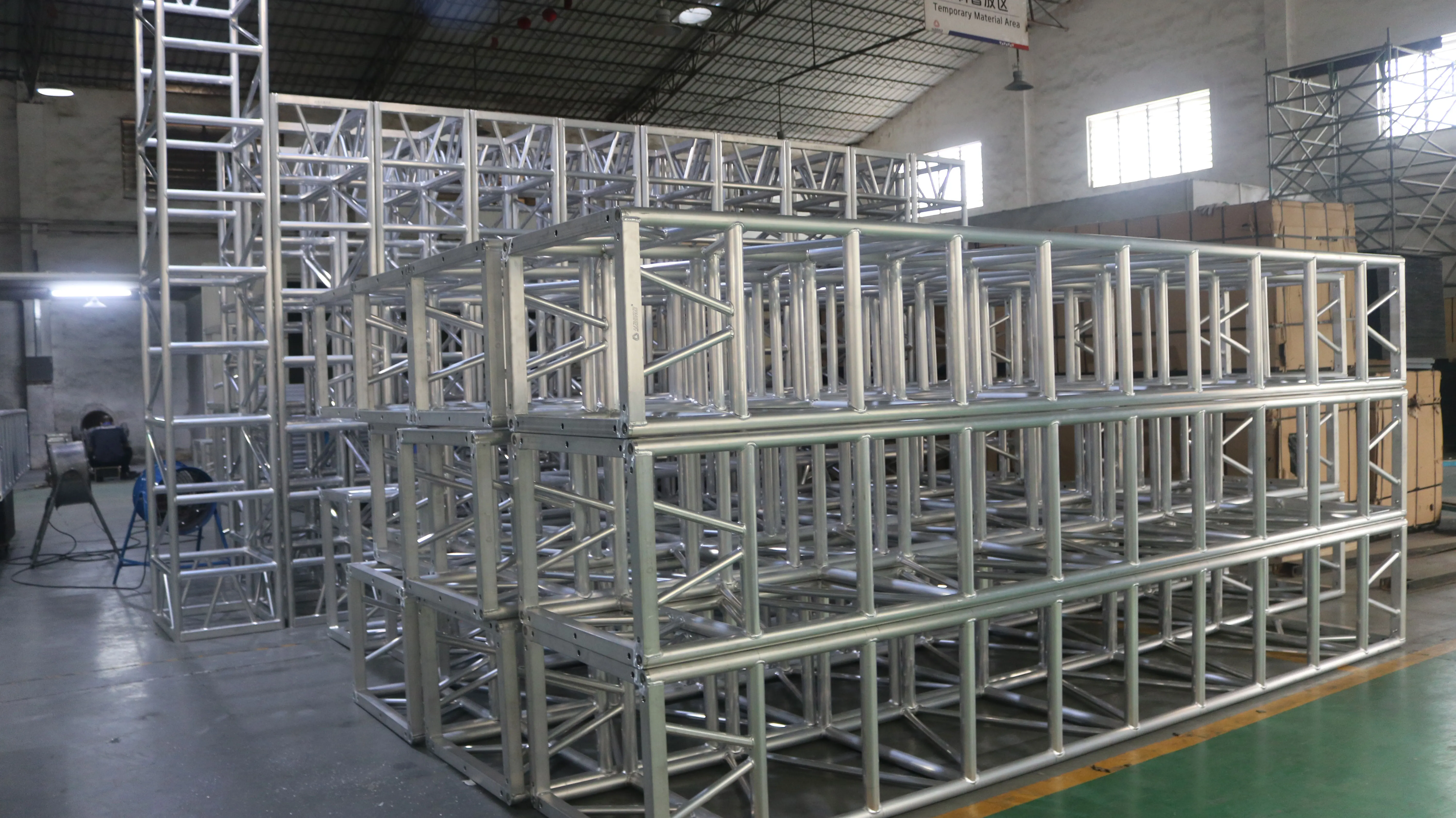 Aluminum Lighting Aluminum Truss Roof Trusses Wedding Stage Box Truss ...